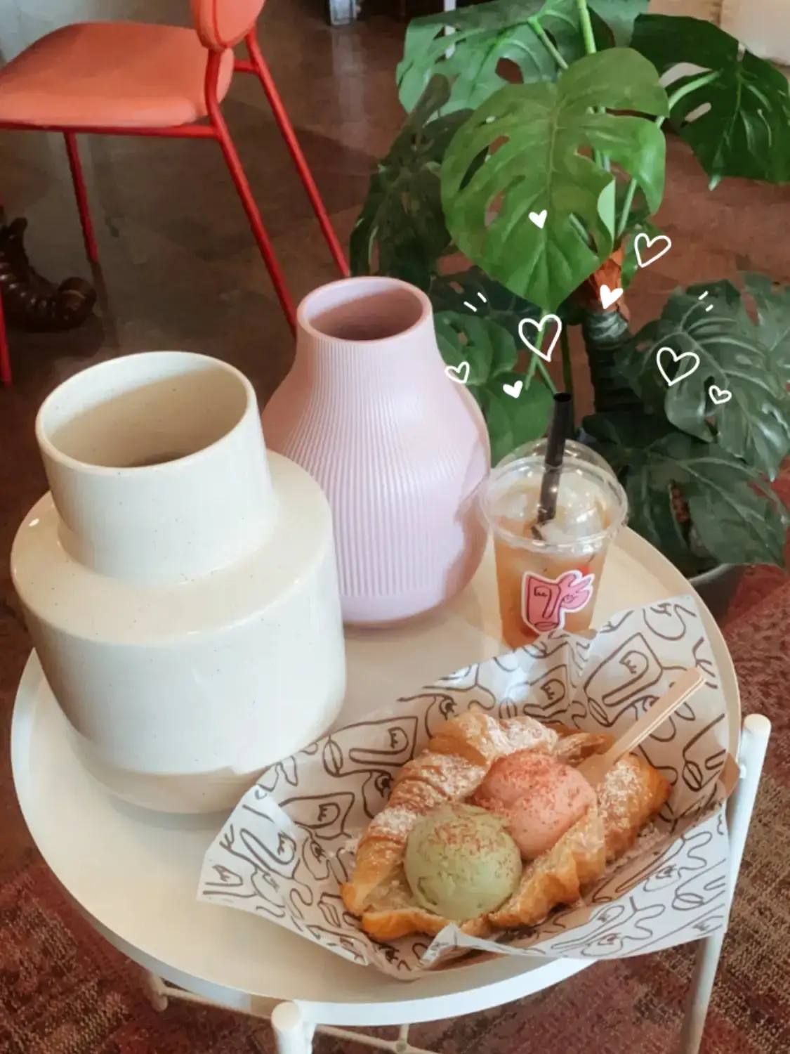 🇸🇬SG / Ice cream croissants in a cosy dessert bar 🥐 | แกลเลอรีที่โพสต์ ...