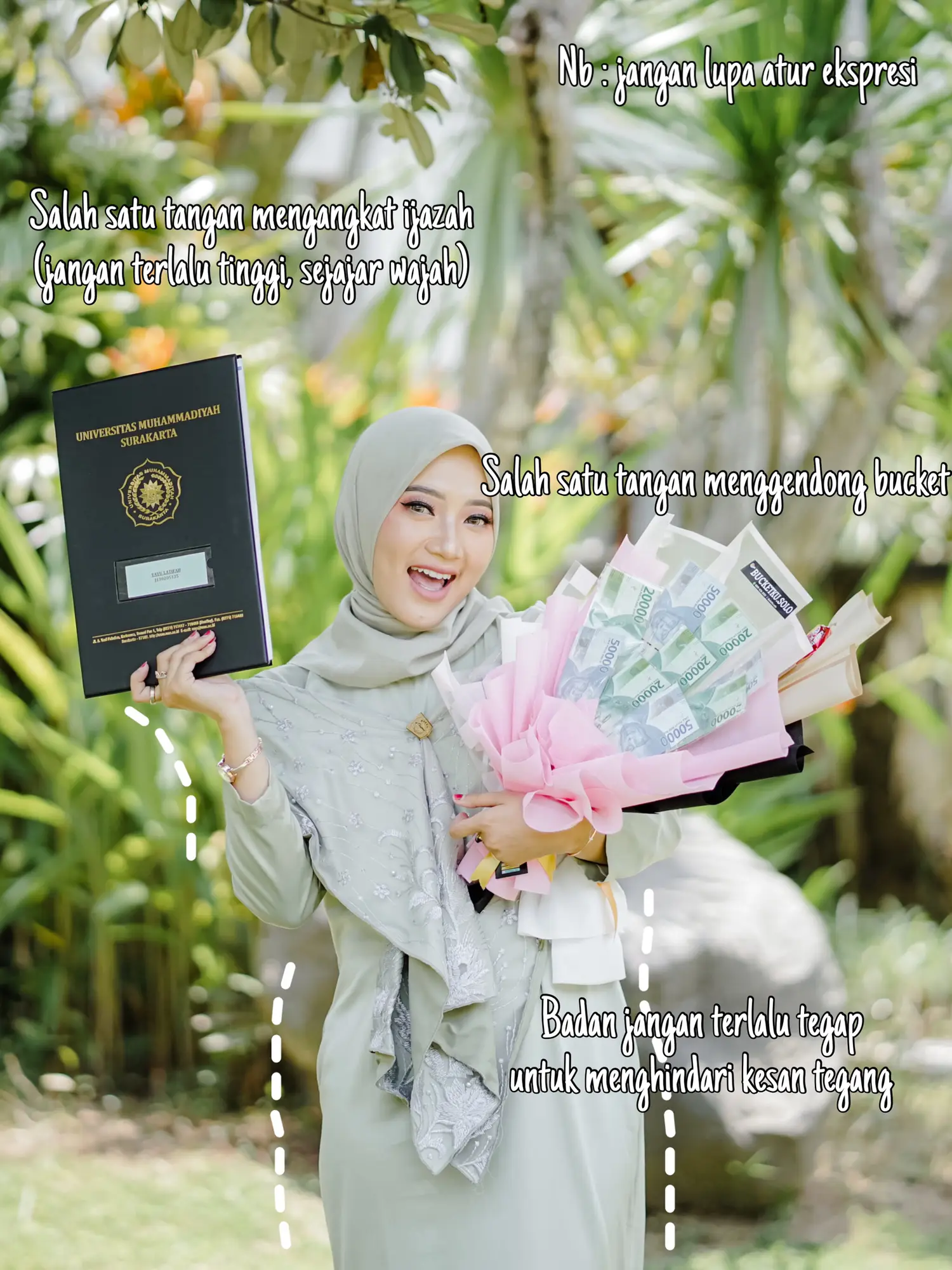 Tips Pose Foto Graduation 👩‍🎓👩‍🎓👩‍🎓👩‍🎓 | Galeri diposting oleh ...