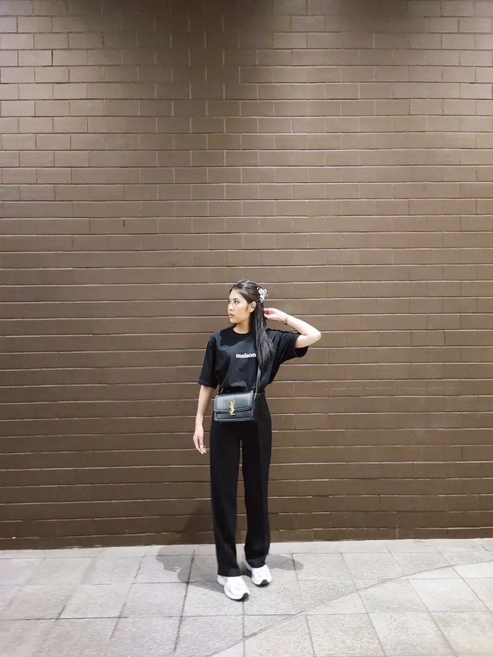 OOTD เสื้อยืดเรียบๆ | แกลเลอรีที่โพสต์โดย iammaii________ | Lemon8