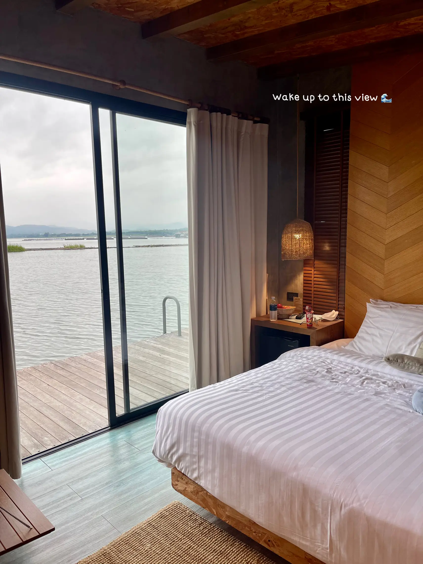 รีวิวที่พักที่ปังที่สุดในกาญจนบุรี! 🛖 | แกลเลอรีที่โพสต์โดย Peym.97 | Lemon8