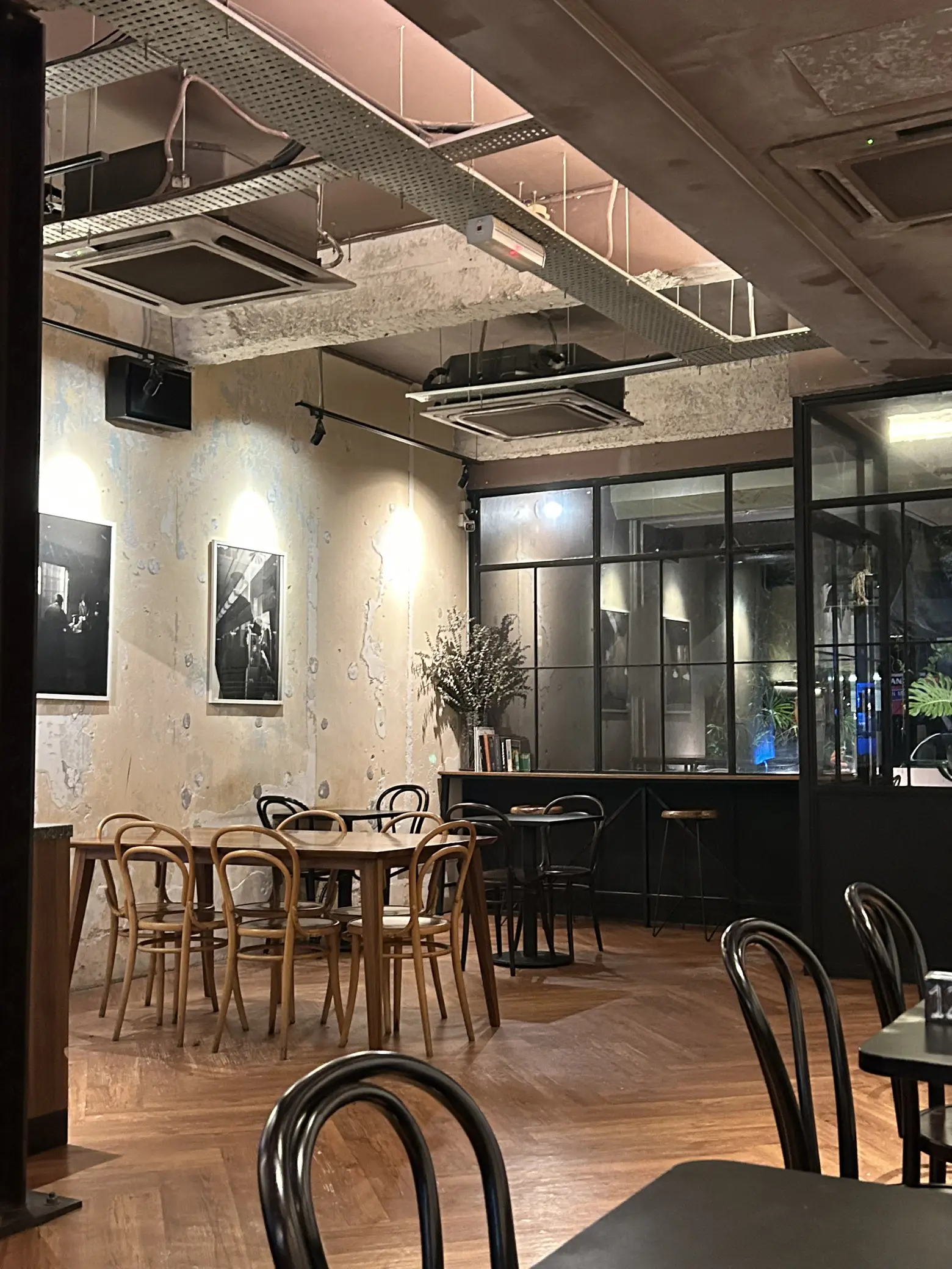 Cafe Hunting at Night in KL- Feeka Coffee Roaster | Galeri disiarkan ...