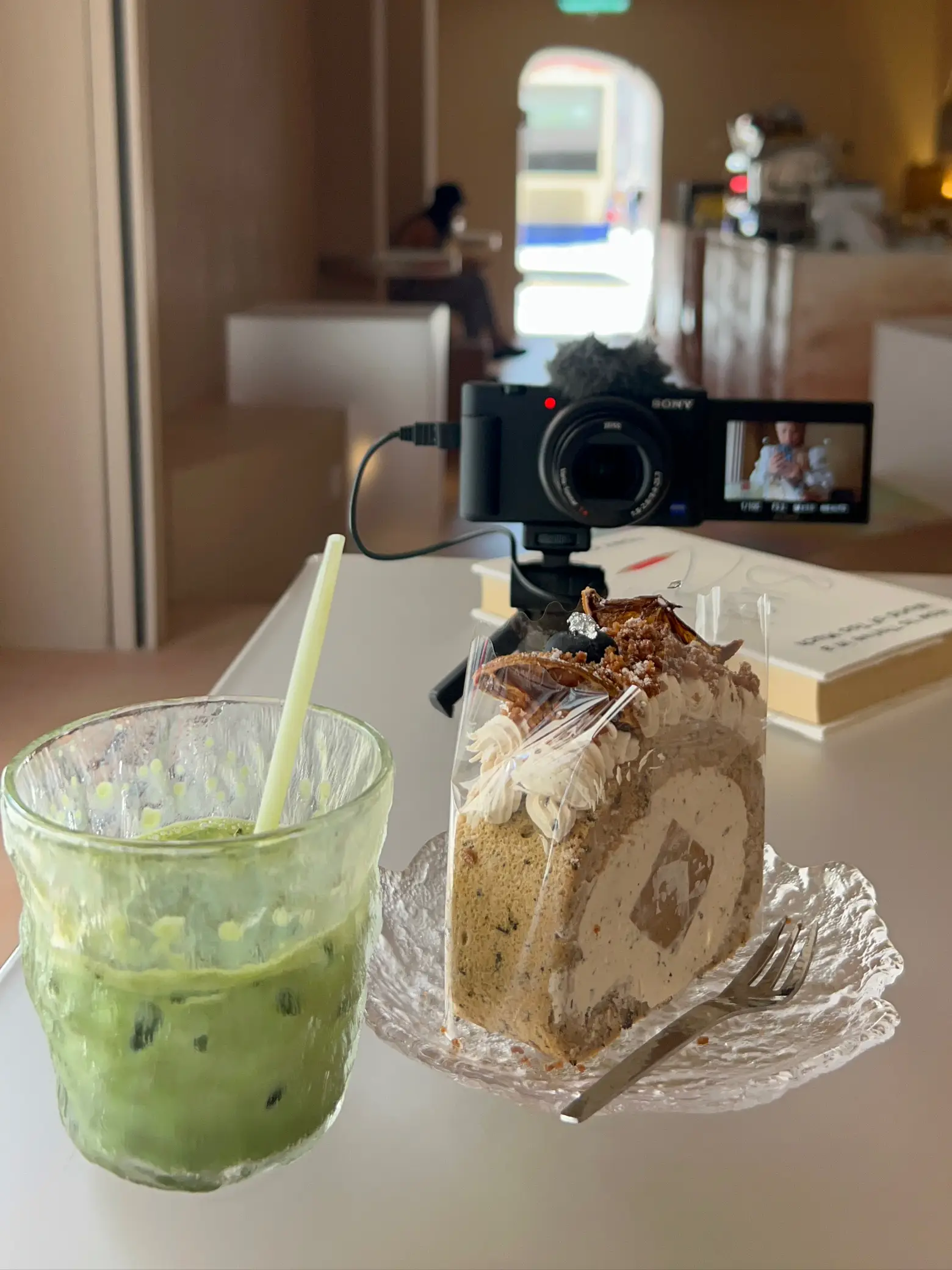 Flaon,Pasar seni 📍AESTHETIC CAFE | Galeri disiarkan oleh Athirah Idid ...