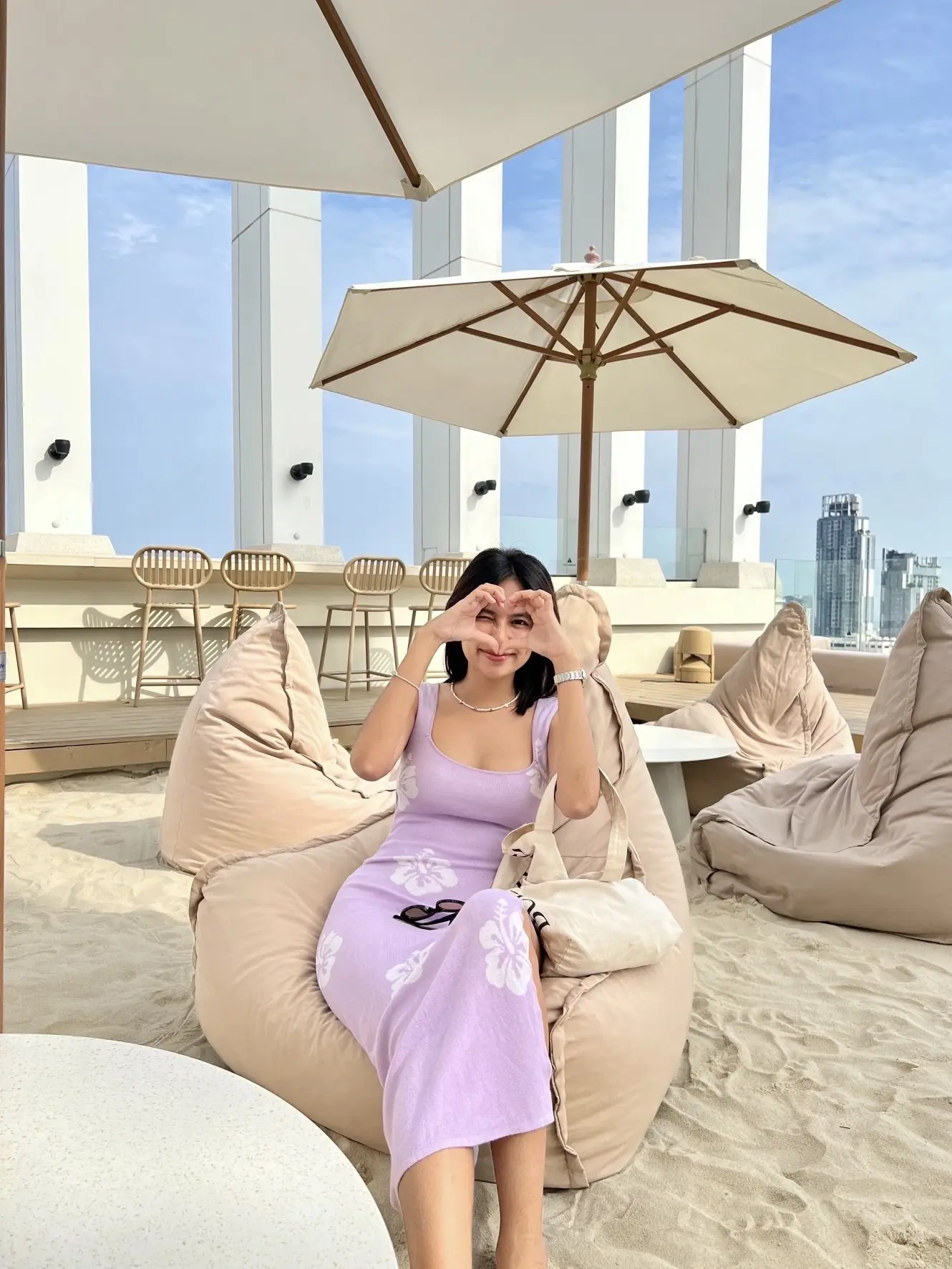 OOTD ฉบับ Hot Summer 🔥🌤️ | แกลเลอรีที่โพสต์โดย jjear__ | Lemon8