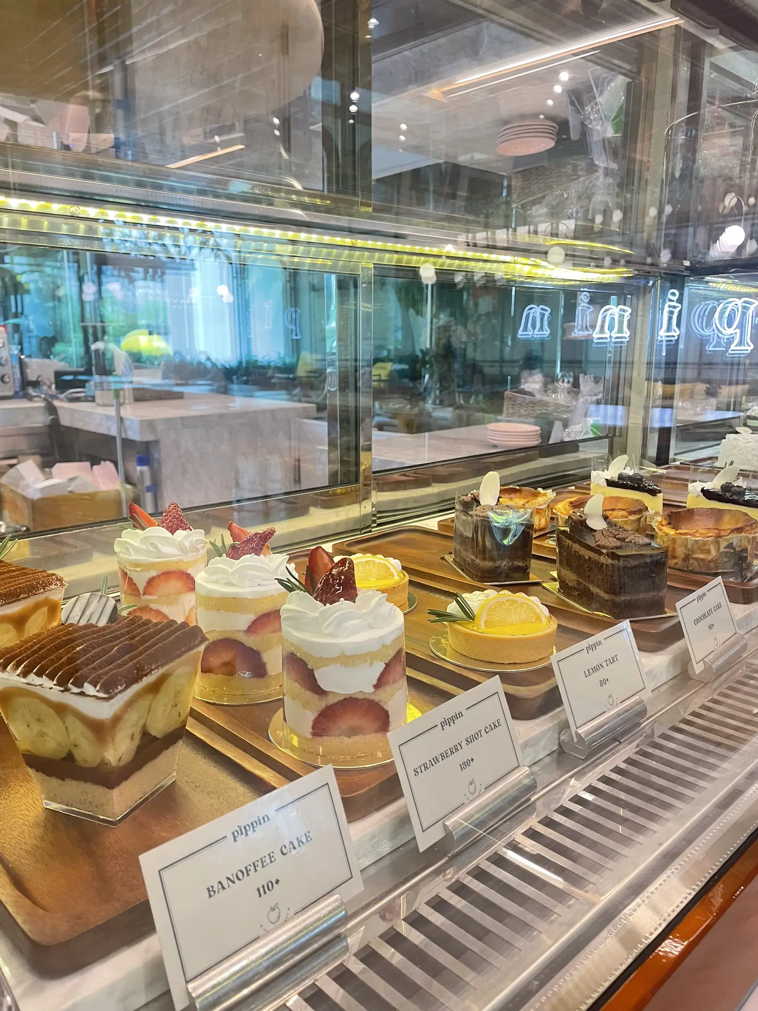 🌈 รีวิวคาเฟ่โซนหาดพัทยา ครบจบทั้งของคาวและหวานที่ Pippin💕 | แกลเลอรีที่ ...