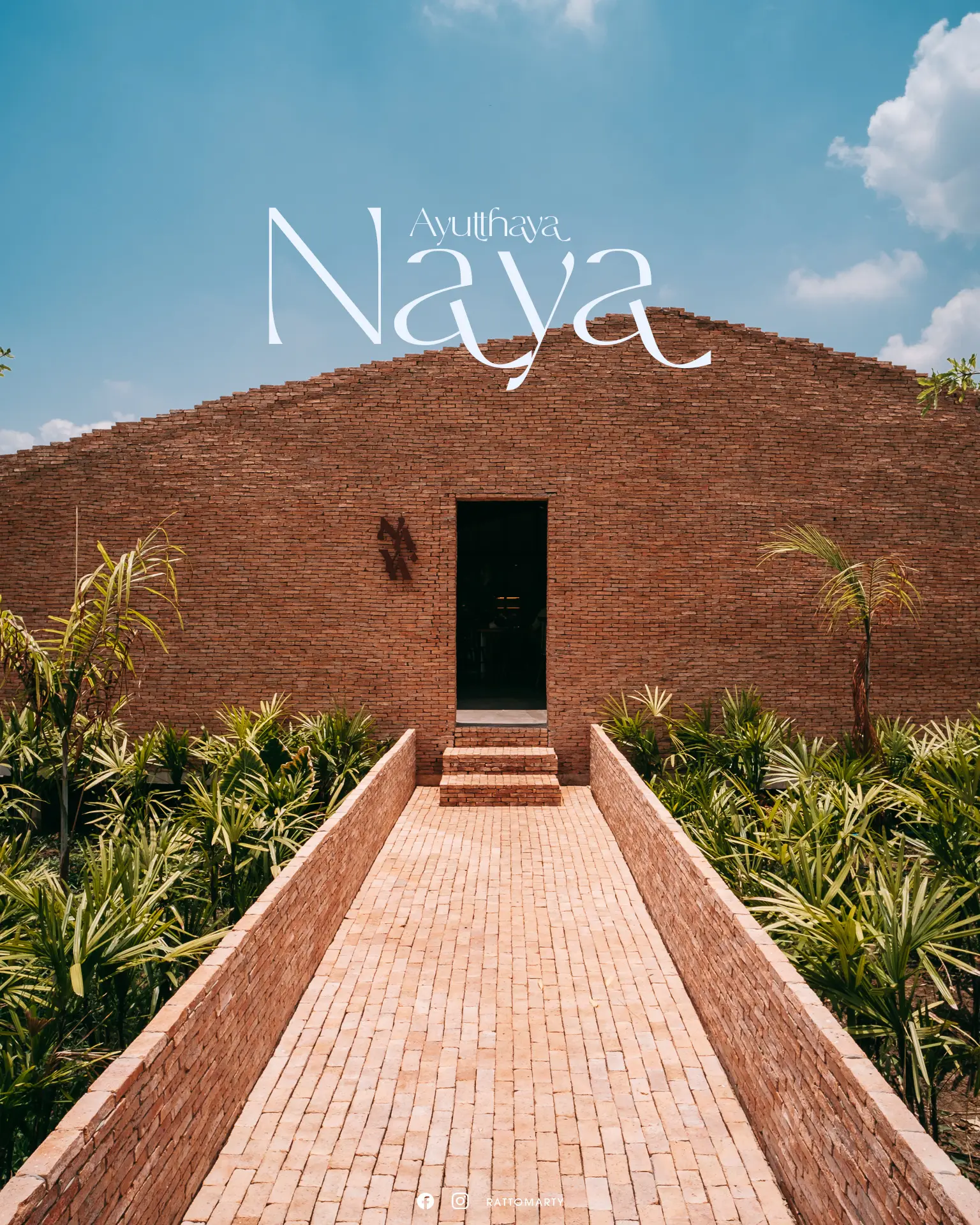 NAYA (Naya) Cafe in the middle of the field, Phra Nakhon Si Ayutthaya ...