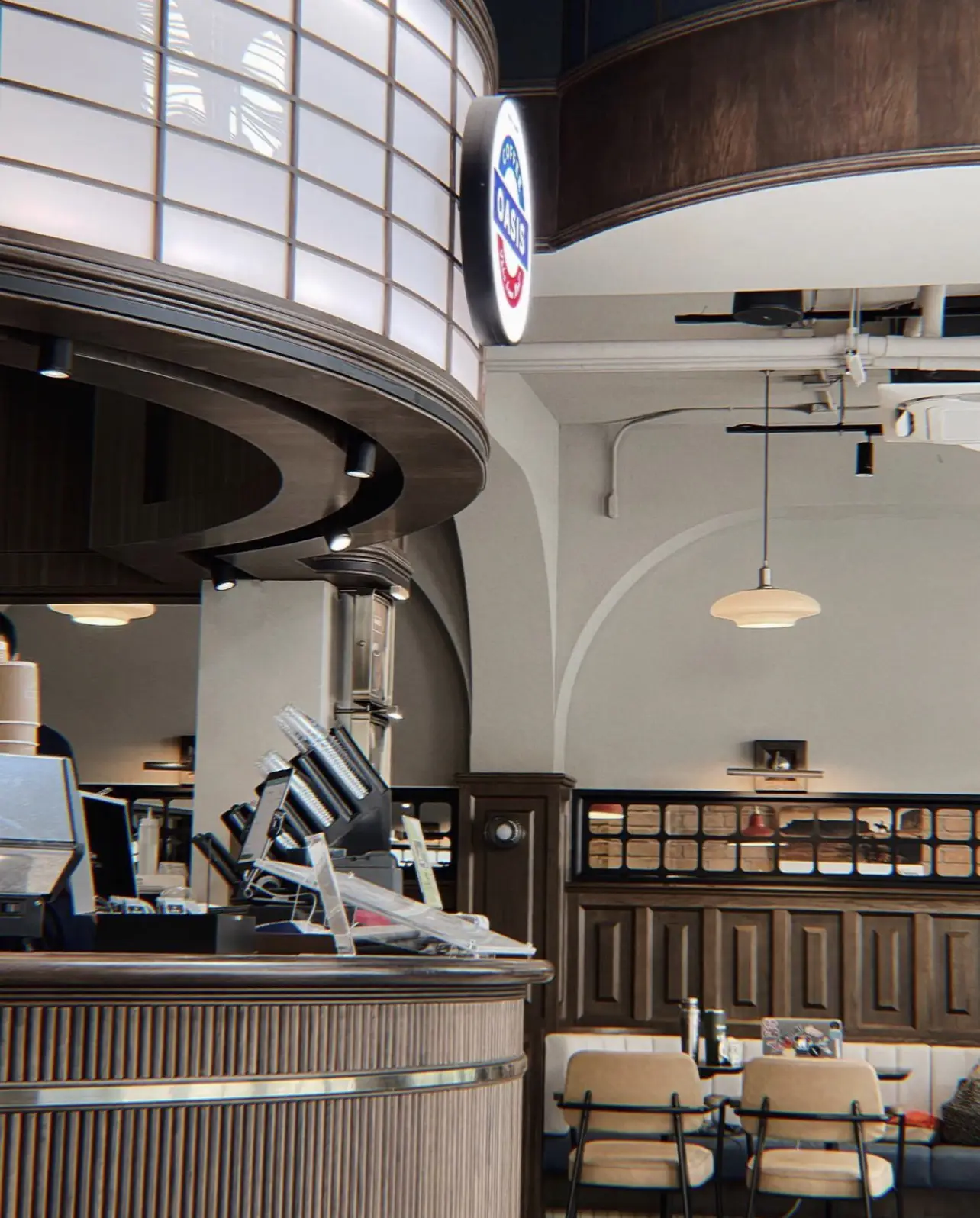 OASIS คาเฟ่ที่เปิด 24ชม. ใกล้mrtห้วยขวาง 🚃☕️ | แกลเลอรีที่โพสต์โดย Byun ...