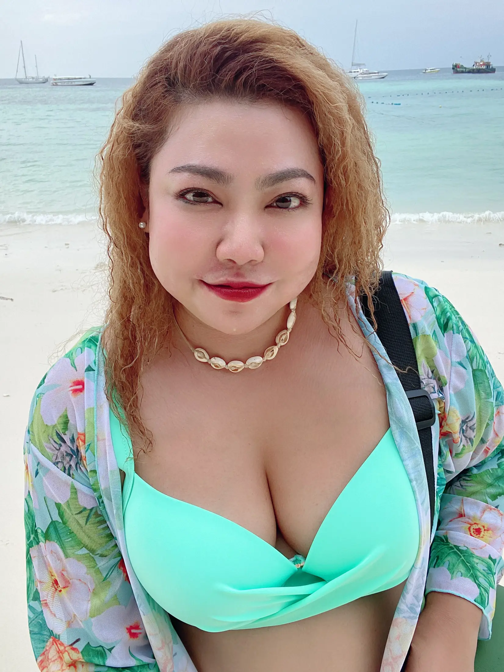 @หลีเป๊ะ ~ สาวอวบ หัดใส่บิกีนี่ 👙👙 | แกลเลอรีที่โพสต์โดย Nu_Nok | Lemon8