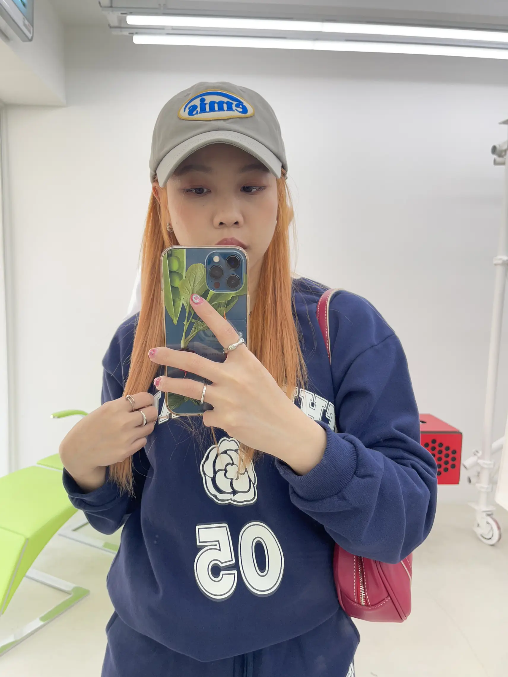 🔥ป้ายยาแบรนด์เกาหลี EMIS หมวกที่ jisoo blackpink ใส่ | แกลเลอรีที่โพสต์โดย janexspace | Lemon8