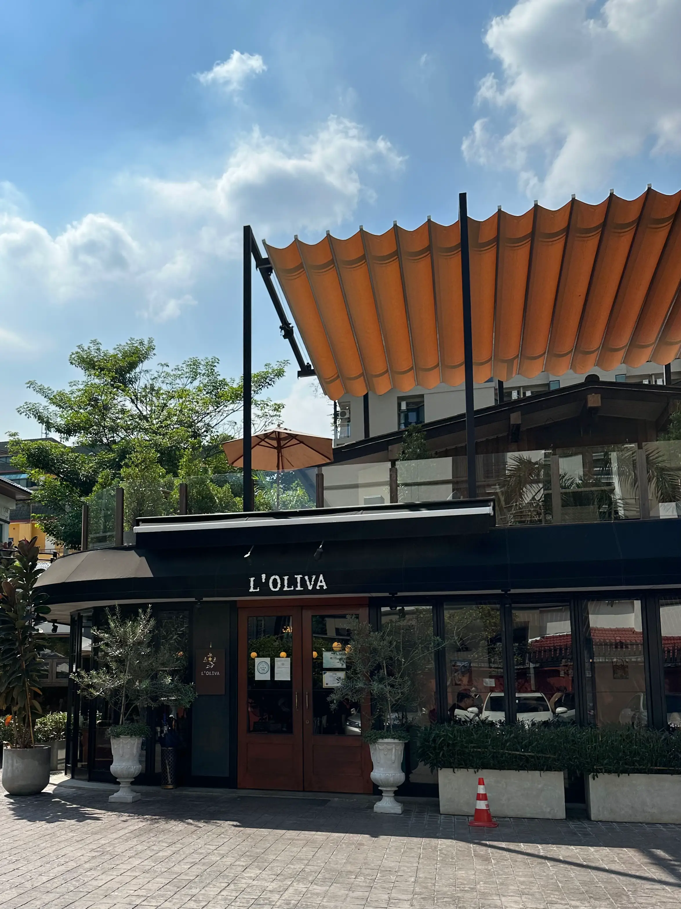 L’OLIVA เป็นทั้งร้านอาหารอิตาลี และค่าเฟ่ ที่ดีต่อใจ | แกลเลอรีที่โพสต์ ...