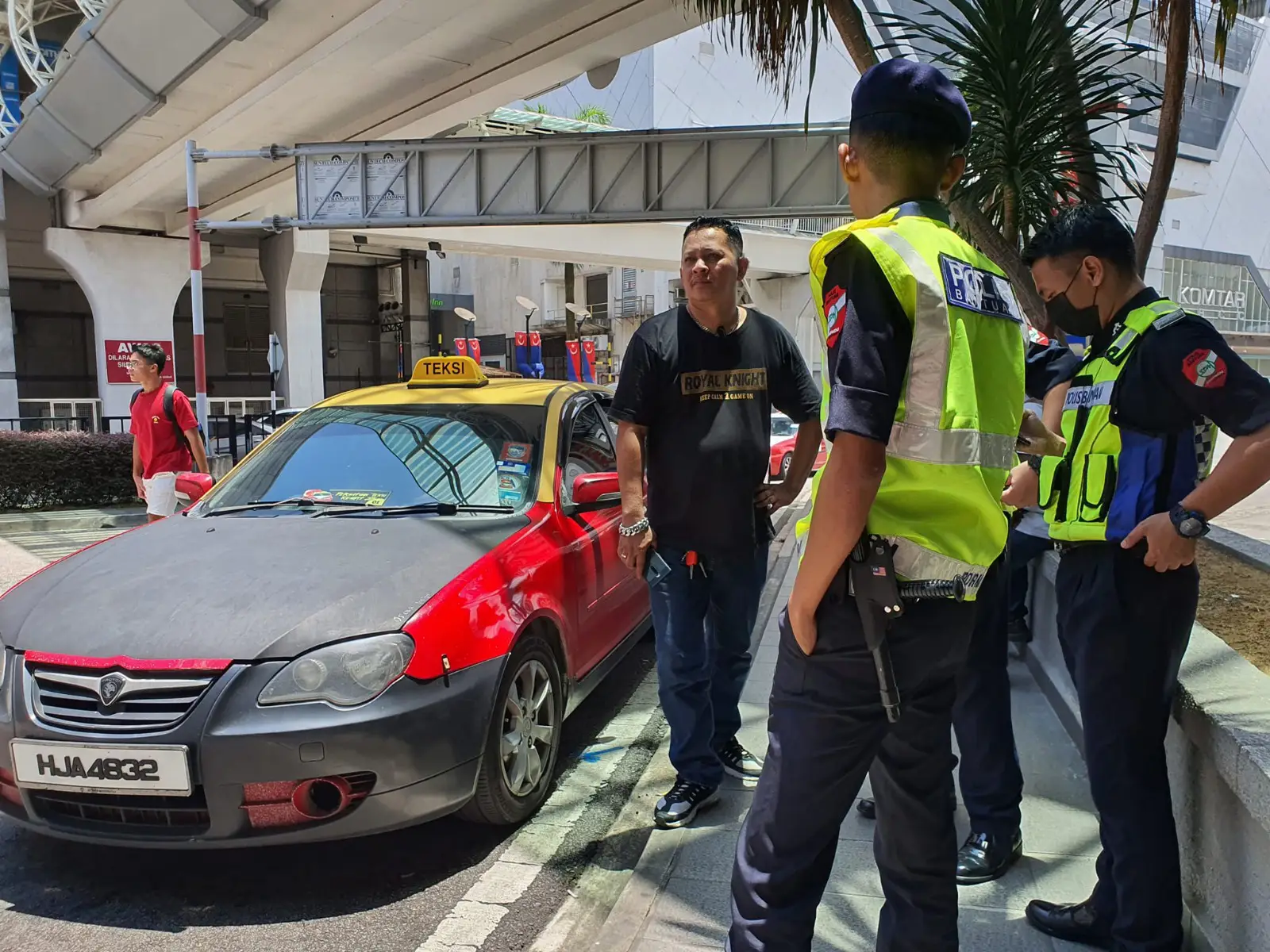 Do not take taxi in JB 😒😒 !! WTF | Gallery posted by Singapore Stuff | Lemon8