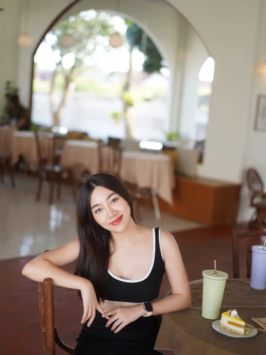 คาเฟ่ สไตล์โมเดิร์น สัตหีบ | แกลเลอรีที่โพสต์โดย Minmin | Lemon8