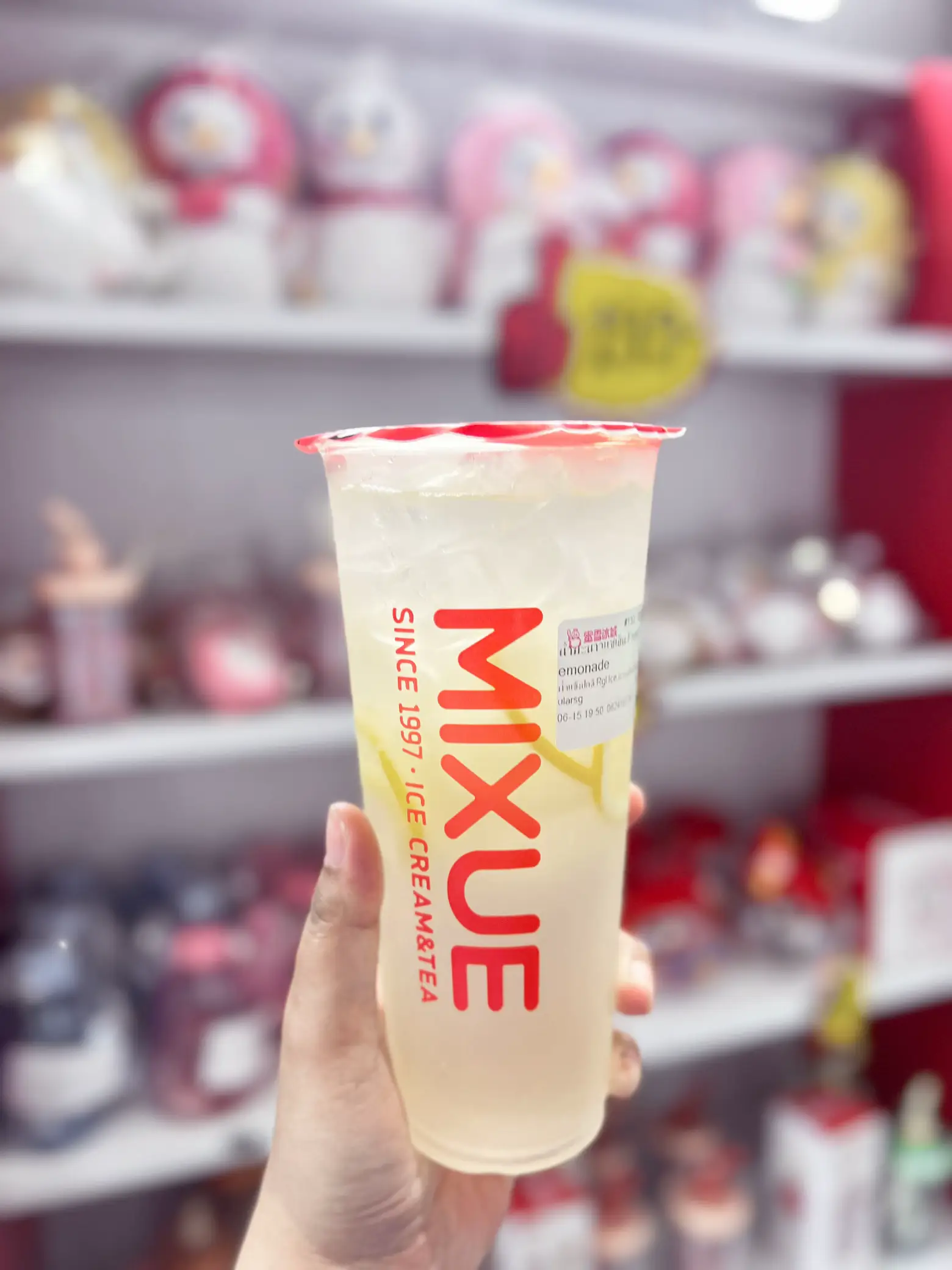 ร้านไอศกรีมเจ้าดังจากเมืองจีน MIXUE | Galeri diposting oleh แพนแพนรีวิ้วว | Lemon8