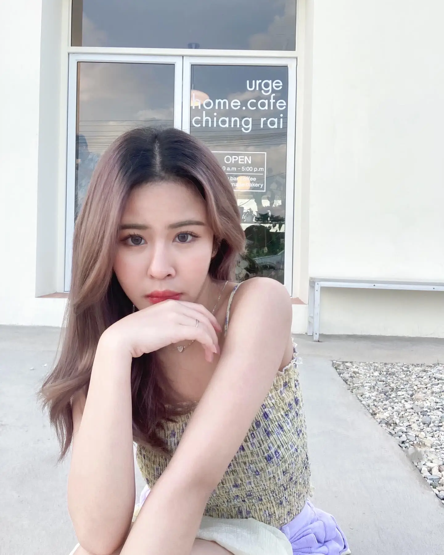 โพสต์ท่านั่งโกงความสูง ฉบับสาวตัวเล็ก 152 cm | แกลเลอรีที่โพสต์โดย Beautysweeties | Lemon8