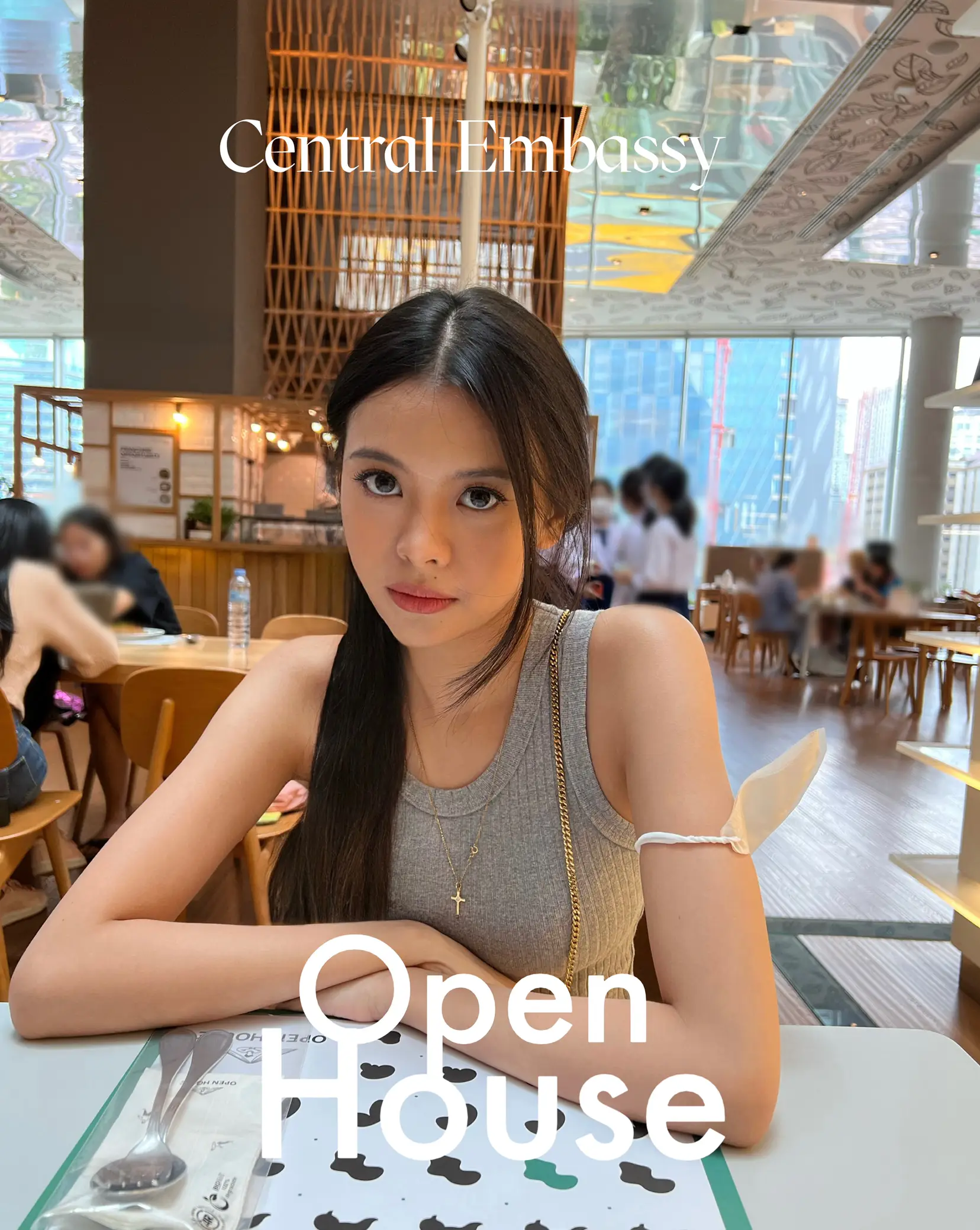 พามาทานข้าวที่ central embassy 💓🫶🏻 | แกลเลอรีที่โพสต์โดย Yves | Lemon8