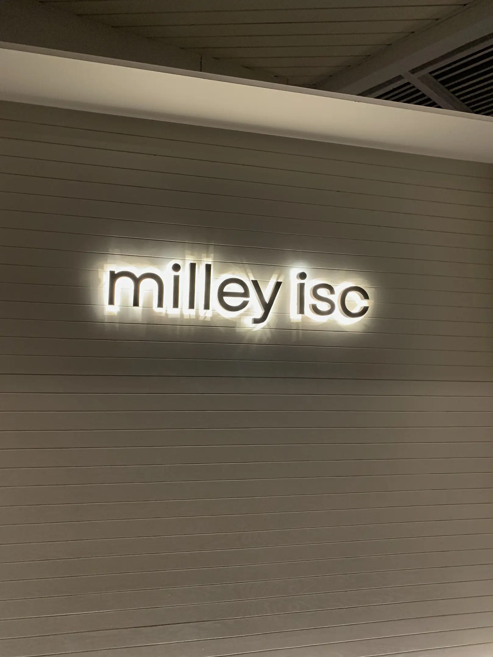 𝐌𝐈𝐋𝐋𝐄𝐘 𝐈𝐒𝐂 #บาร์เปิดใหม่ #ทองหล่อ 🥂🥃 ~ | แกลเลอรีที่โพสต์โดย newmaimai ...