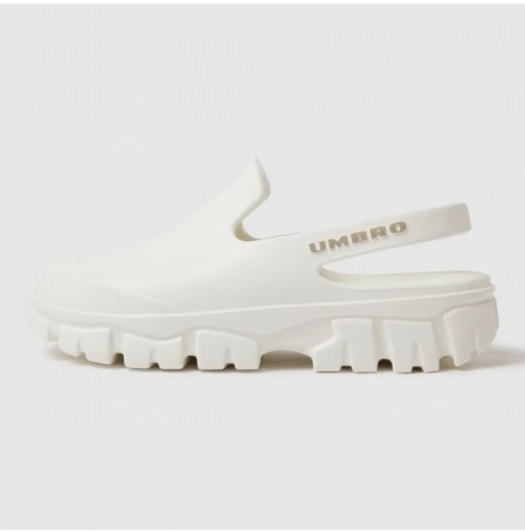 Umbro | แกลเลอรีที่โพสต์โดย pp.best | Lemon8