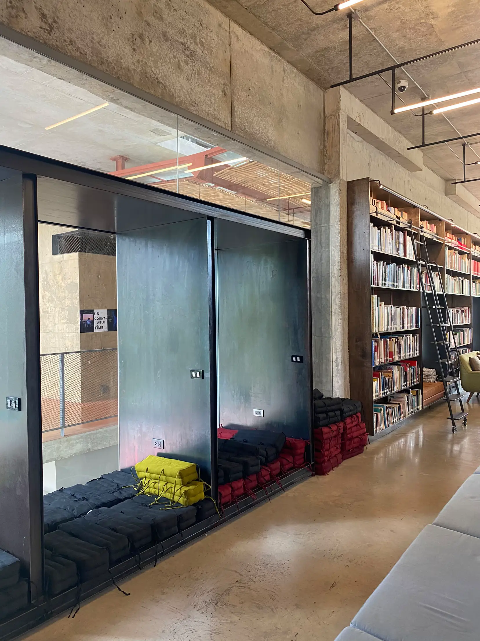 William Warren Library📚 | แกลเลอรีที่โพสต์โดย Arlss.s | Lemon8