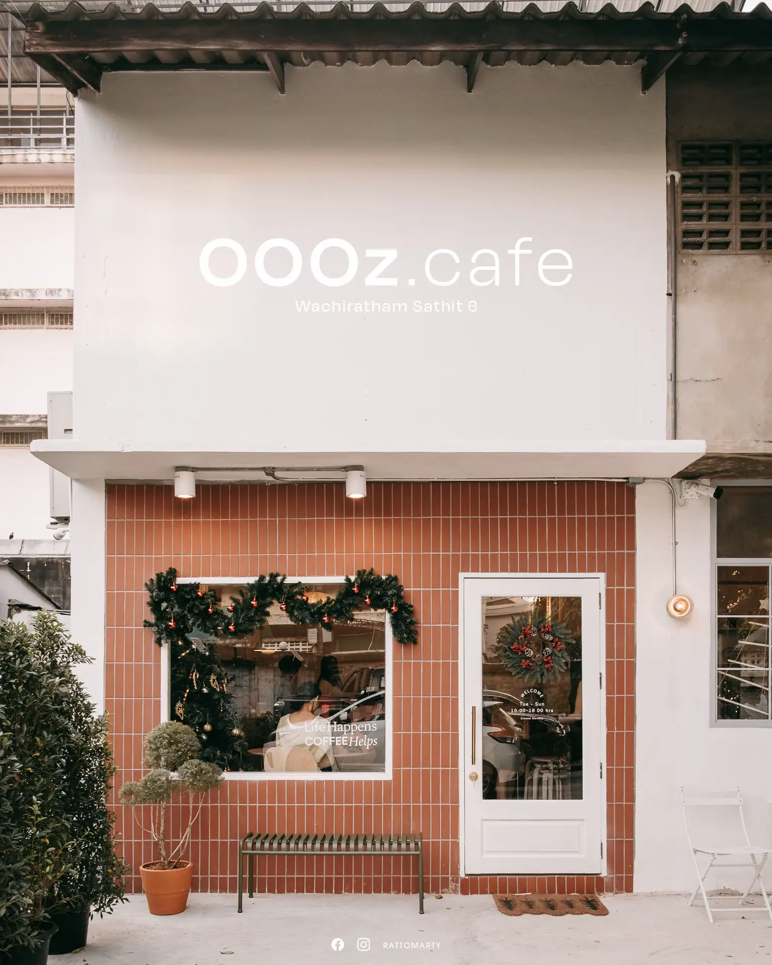 OOOZ.Cafe คาเฟ่ไซส์เล็ก บรรยากาศโทนอุ่นๆ ย่านอุดมสุข | Galeri disiarkan ...
