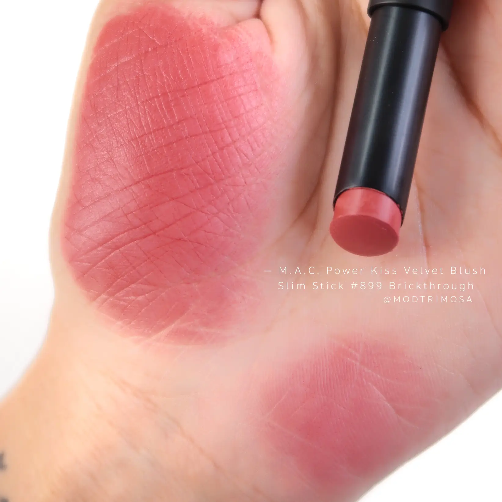 สวอชลิป MAC รุ่นใหม่ Power Kiss Velvet Blur | แกลเลอรีที่โพสต์โดย MODTRIMOSA | Lemon8