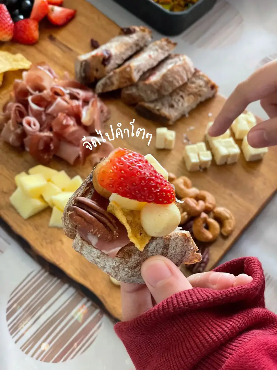 ไอเดียจัด Cold Cut Platter ง่ายๆ ด้วยตัวเอง!! 🧀🍞🍾 | แกลเลอรีที่โพสต์โดย pkgoaround | Lemon8