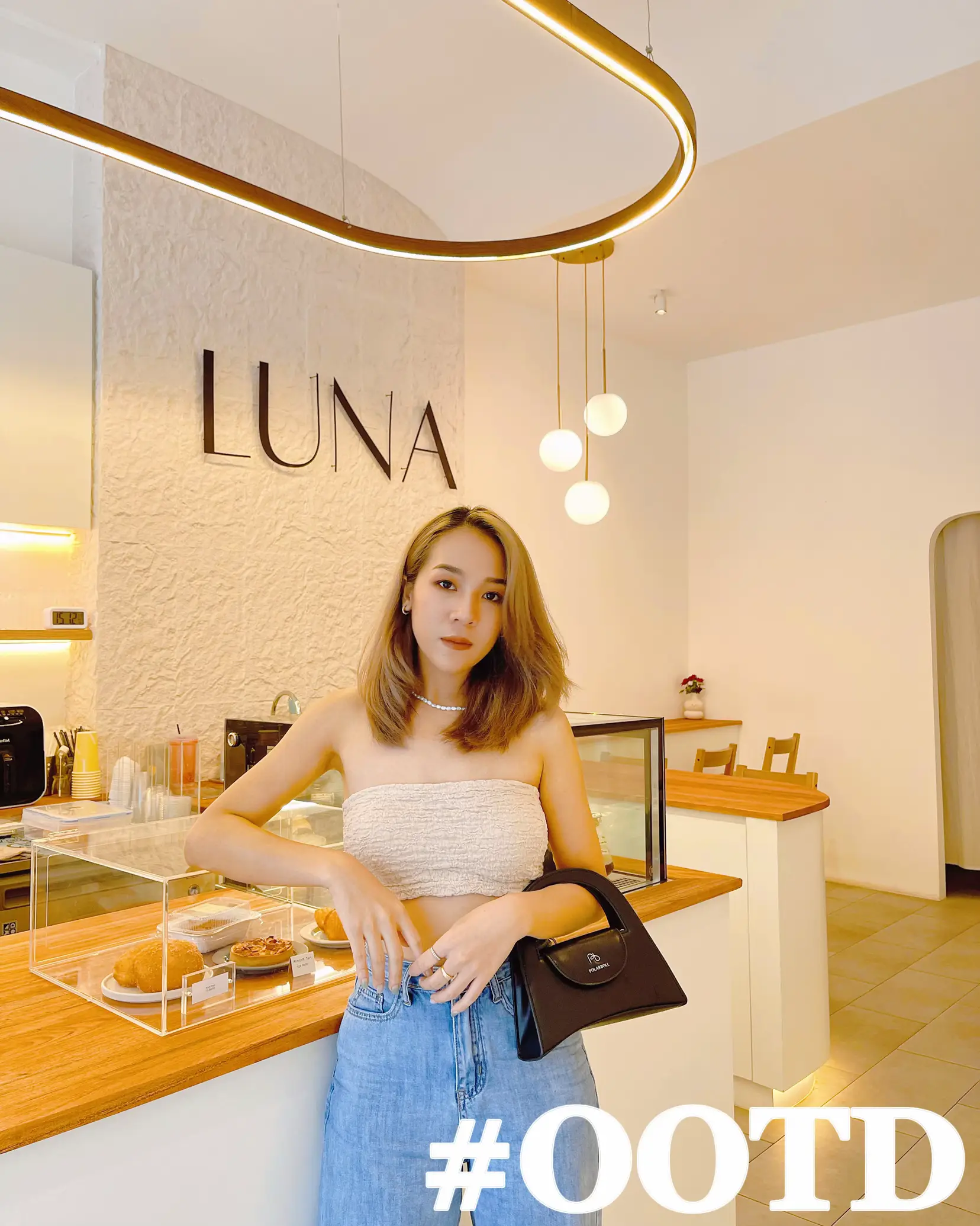 OOTD :แมทช์ลุคเกาะอกยังไงให้ไม่ out | แกลเลอรีที่โพสต์โดย noeychita | Lemon8