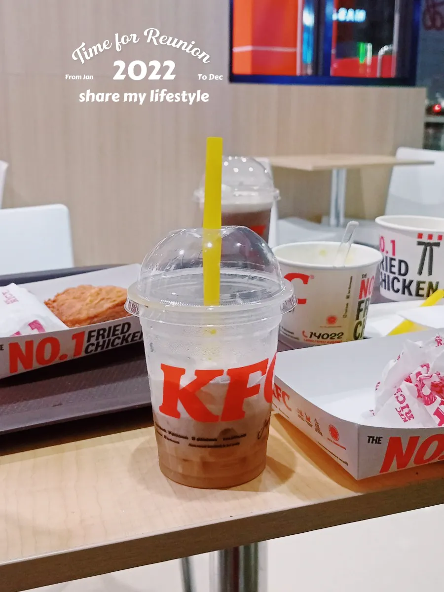 kumpul bareng menyenangkan bersama KFC | แกลเลอรีที่โพสต์โดย octaviahalimah | Lemon8