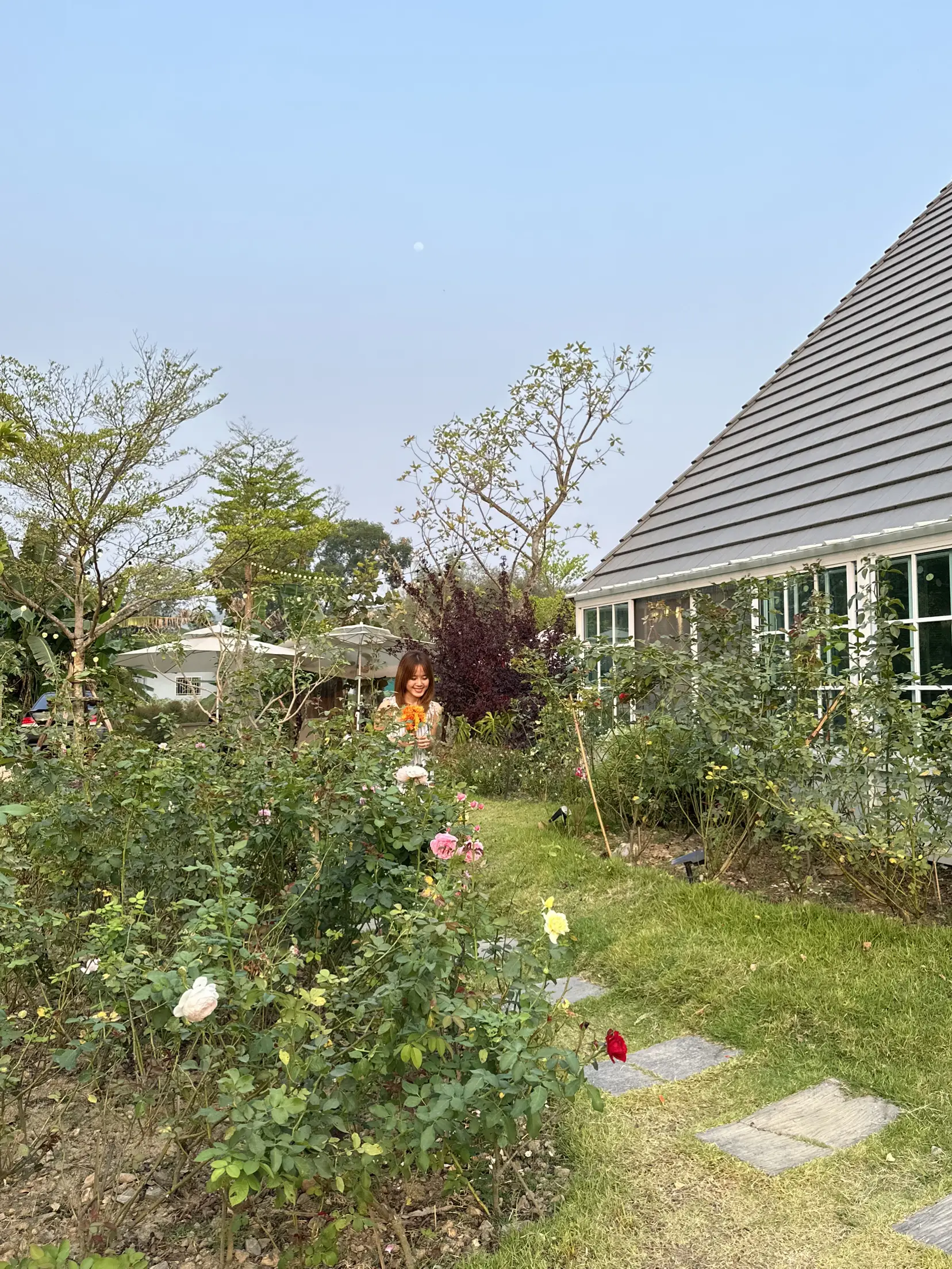 OOTD, take a picture with a sweet yebira. 💐 | Gallery posted by KAIMOOK ...