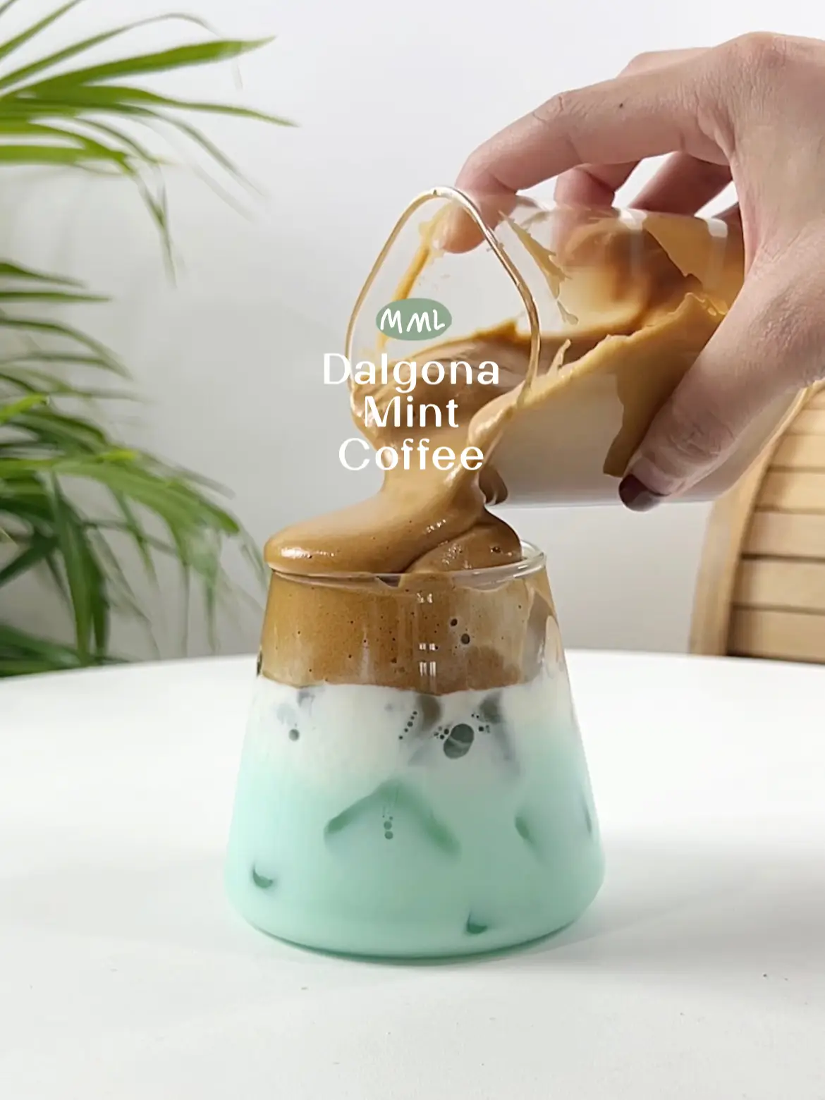 [แจกสูตร] Dalgona Coffee เมนูยอดฮิตของคาเฟ่เกาหลี 🇰🇷 | วิดีโอที่เผยแพร่โดย Haruno_mama | Lemon8