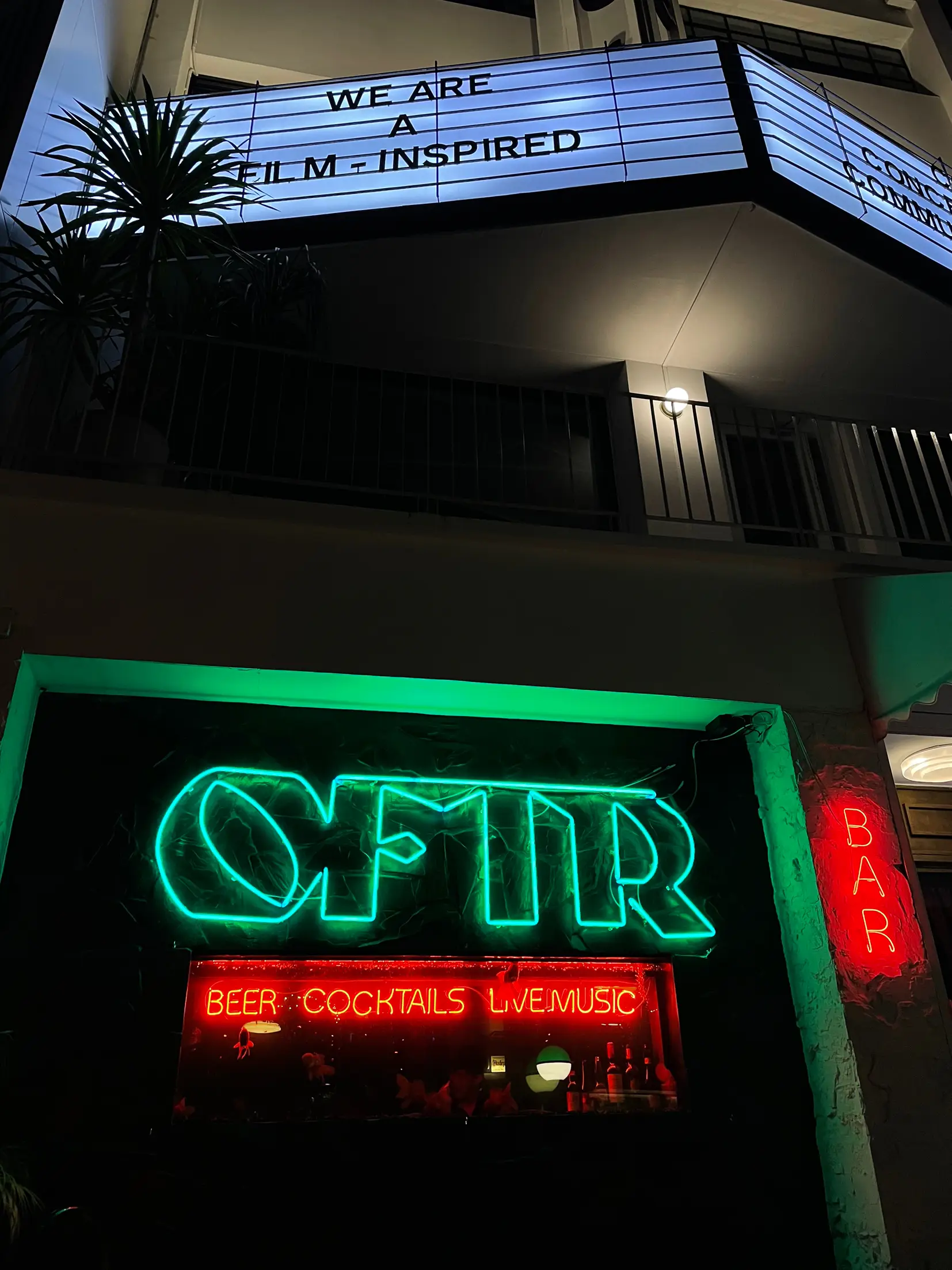 OFTR BAR บาร์สุดชิค 🥂 | แกลเลอรีที่โพสต์โดย Baifern | Lemon8