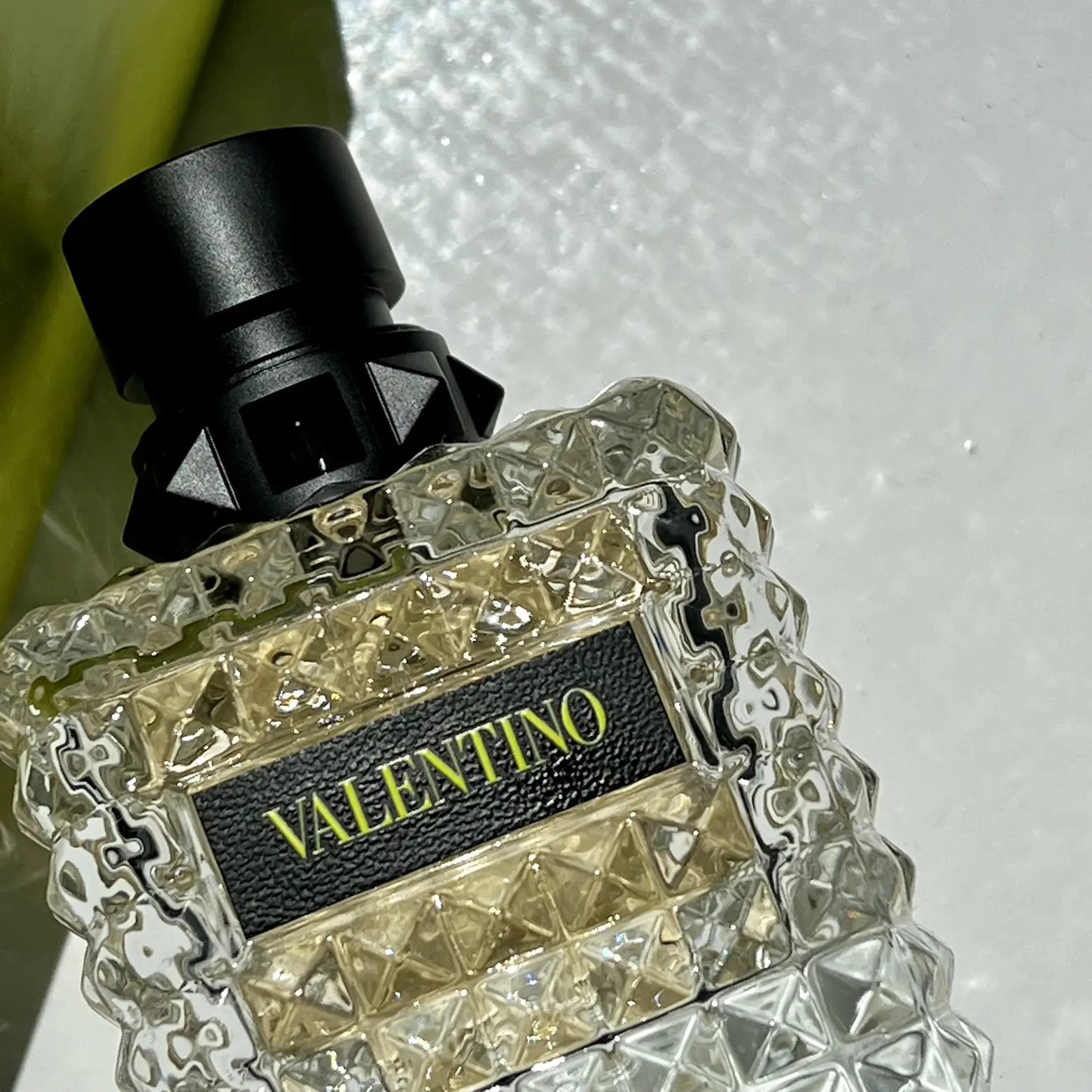 VALENTINO | แกลเลอรีที่โพสต์โดย rabbitllcute | Lemon8