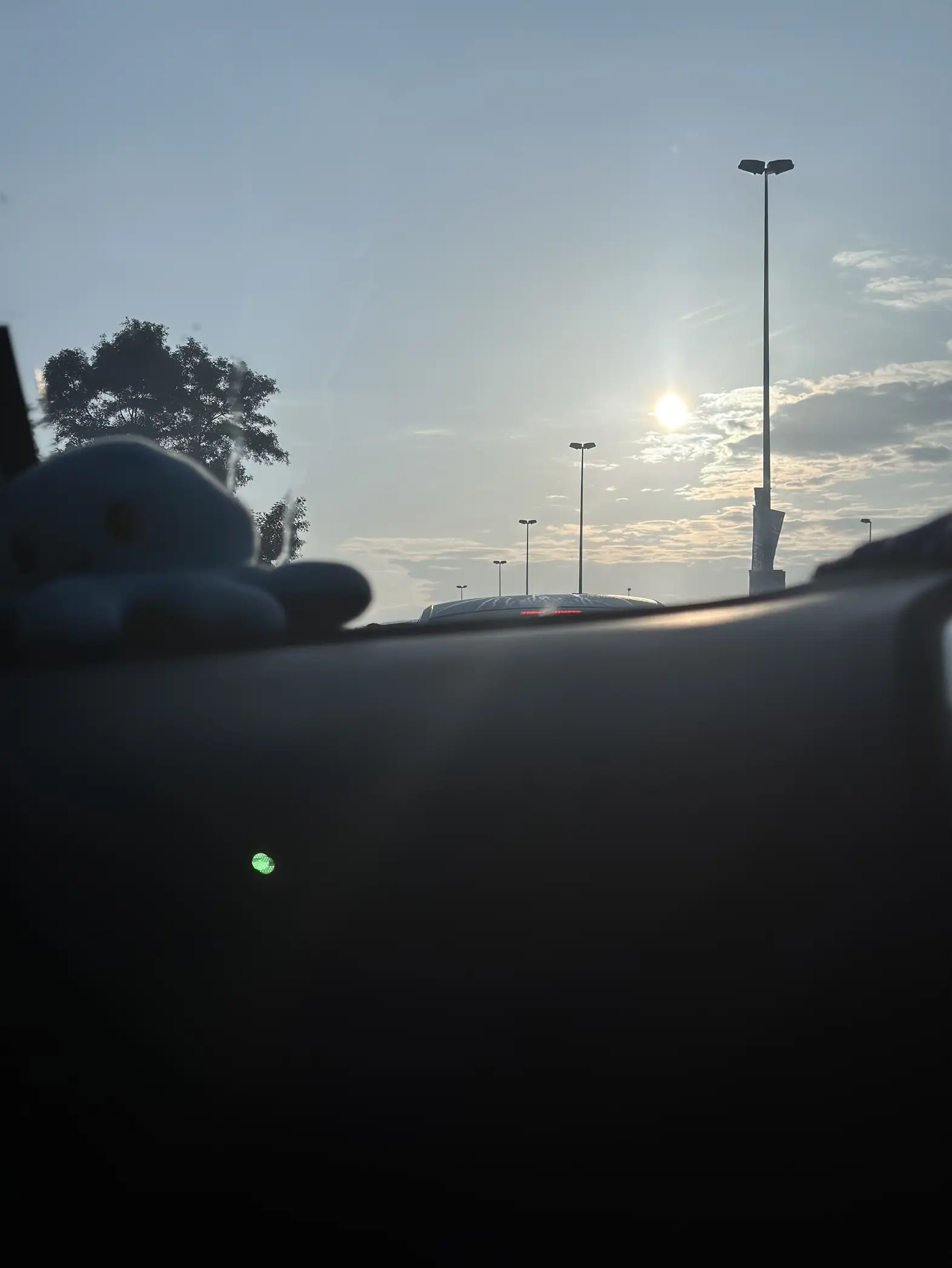 Sunrise 🤍 | แกลเลอรีที่โพสต์โดย E.M | Lemon8