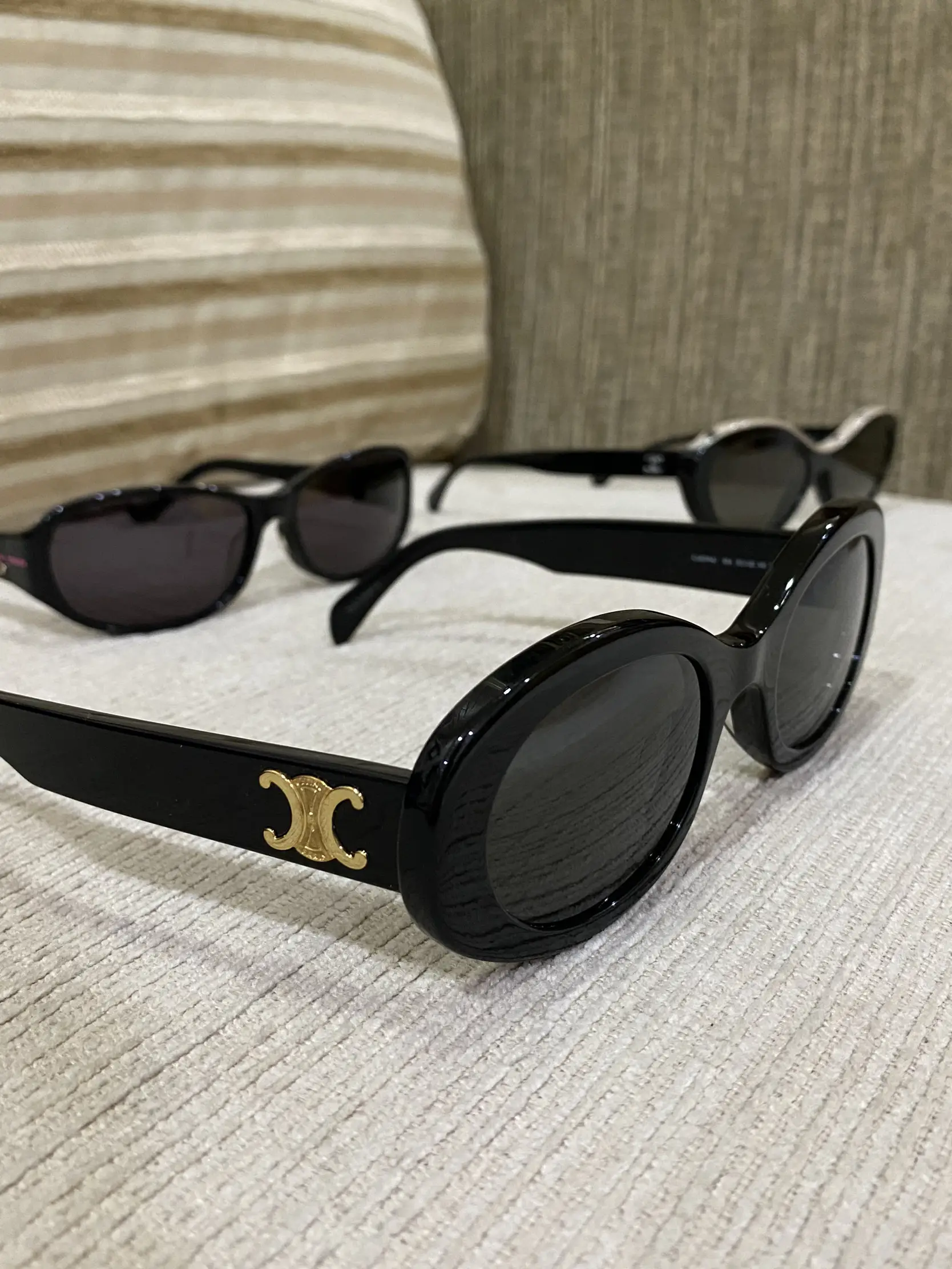 เปิดกรุแว่นตากันแดดชิ้นโปรด😎 | แกลเลอรีที่โพสต์โดย ployphanr | Lemon8