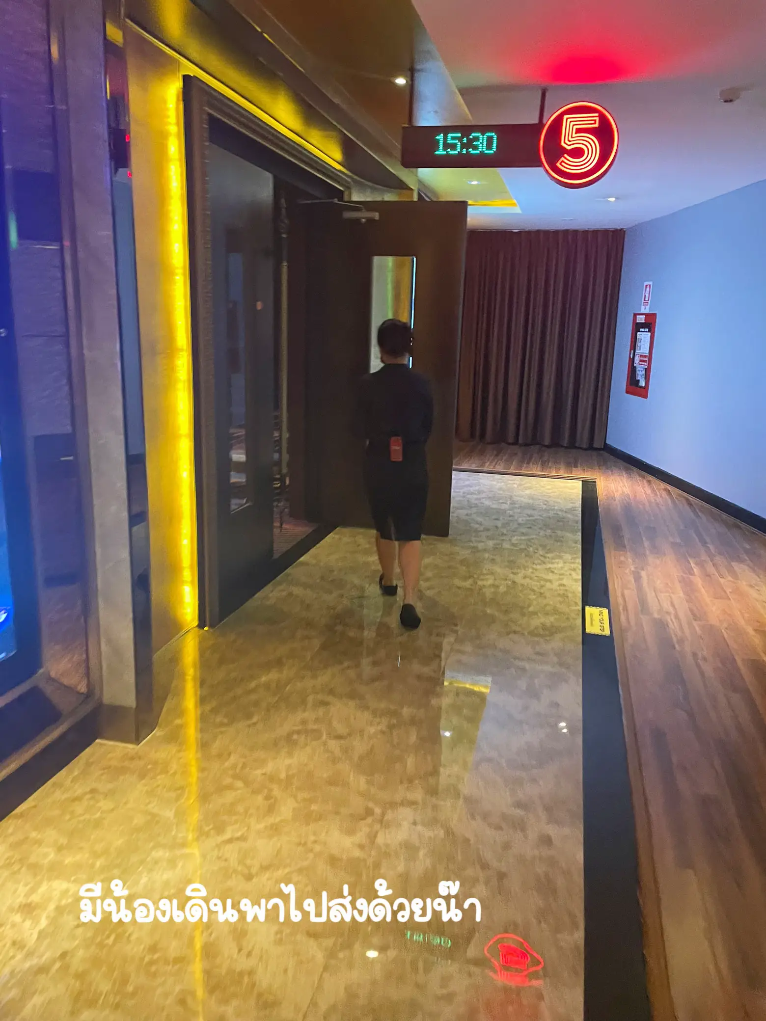 ดูหนังคนเดียวในโรงหนัง VIP 📽️เงินเท่านั้นที่ Knock Everything | แกลเลอรีที่โพสต์โดย P E A R | Lemon8