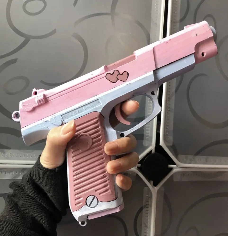 A gun that looks like a toy | Galeri disiarkan oleh Idollife | Lemon8