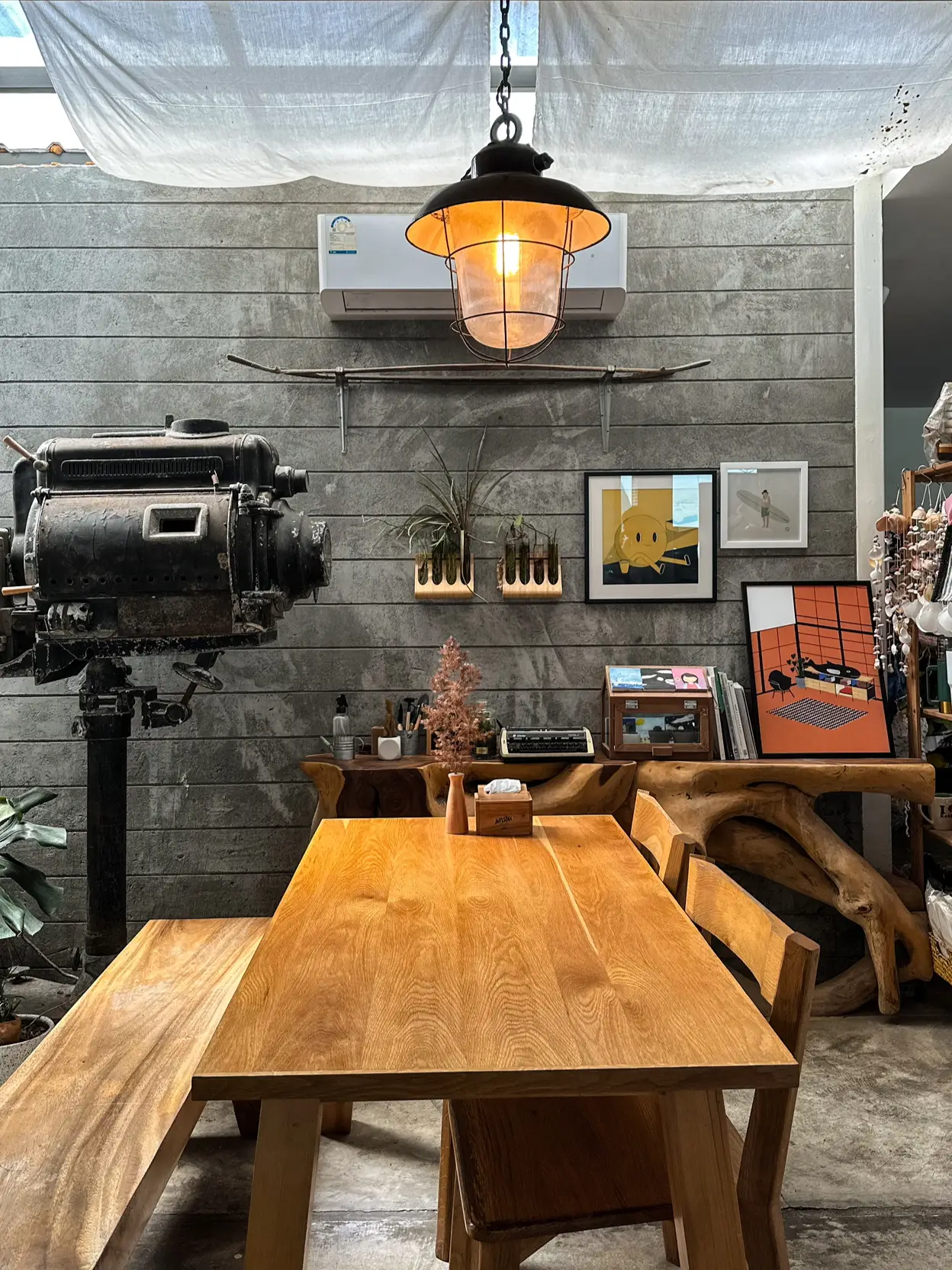 𝗣𝗮𝗸𝗿𝗼𝗻 พักร้อน คาเฟ่ยอดฮิตบนเกาะล้าน🏝️☕️ | แกลเลอรีที่โพสต์โดย Kiingzaz | Lemon8