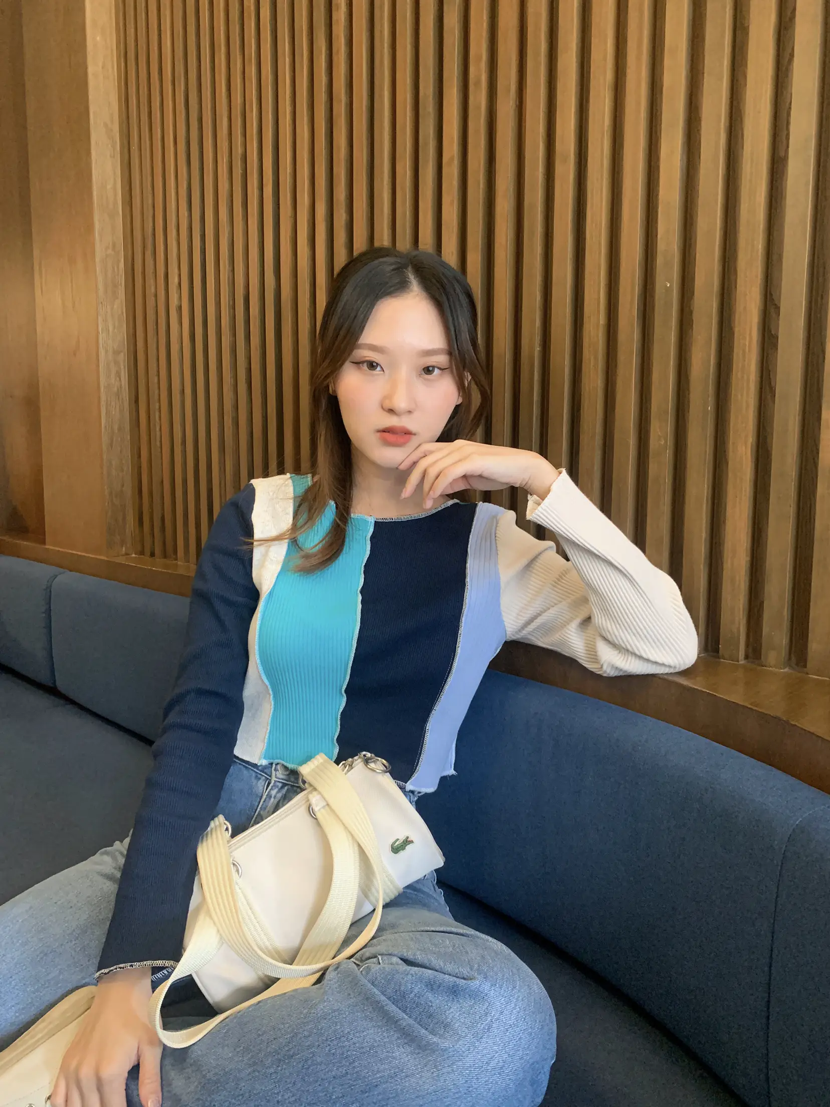 “𝗗𝗥𝗢𝗣 𝗕𝗬 𝗗𝗢𝗨𝗚𝗛” ร้านโดนัทสุดฮิต มู้ดดีเต็มสิบ!!💙🍩 | แกลเลอรีที่โพสต์โดย Kiimki | Lemon8