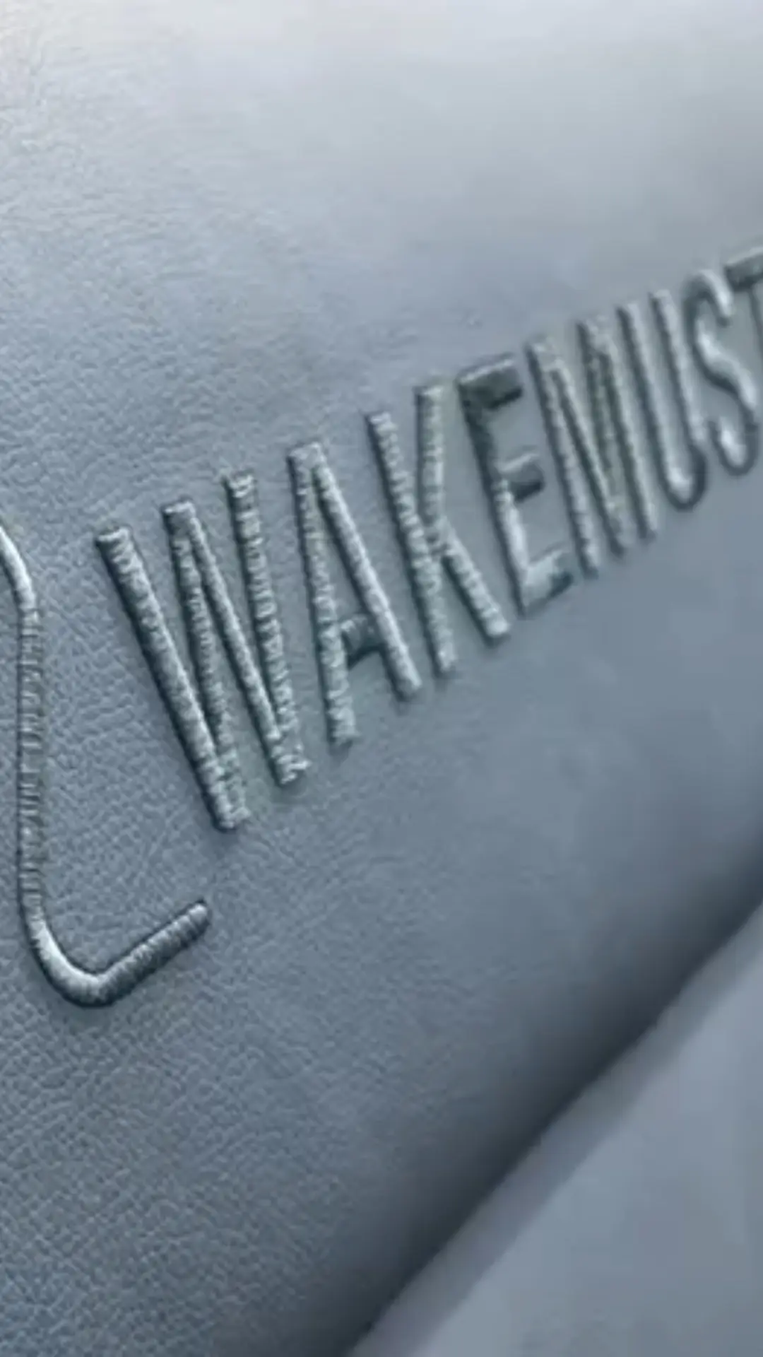 Wakesurfing in Singapore 🇸🇬 | วิดีโอที่เผยแพร่โดย Warren Wonder | Lemon8