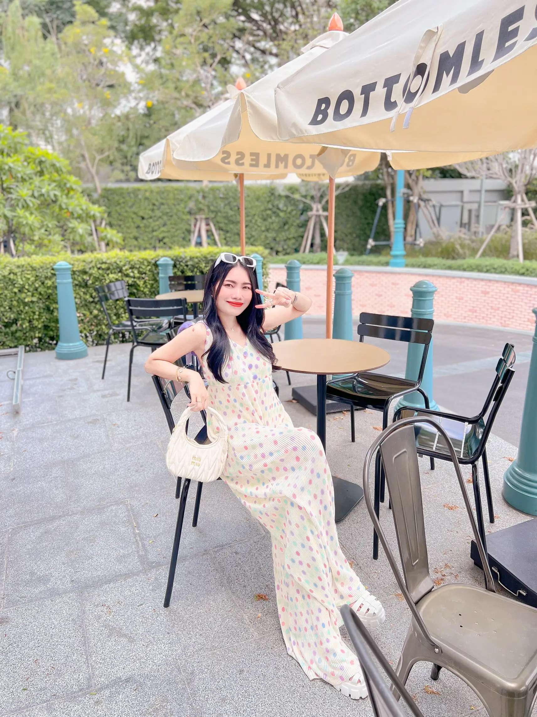 Bottomless 🍵🍰 | แกลเลอรีที่โพสต์โดย AomPanida | Lemon8