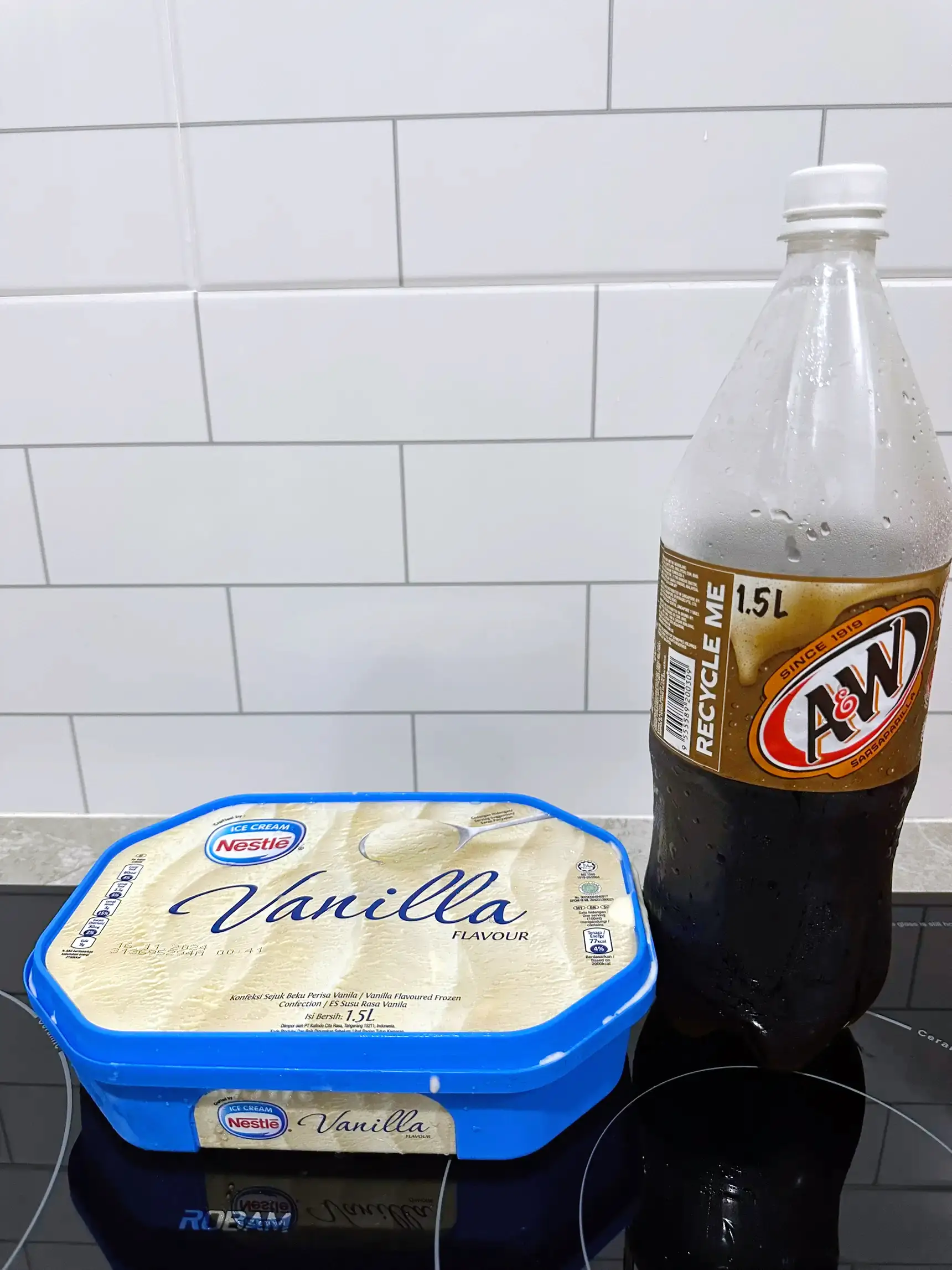 A&W Sarsi Float | Galeri disiarkan oleh atennnnz💌 | Lemon8