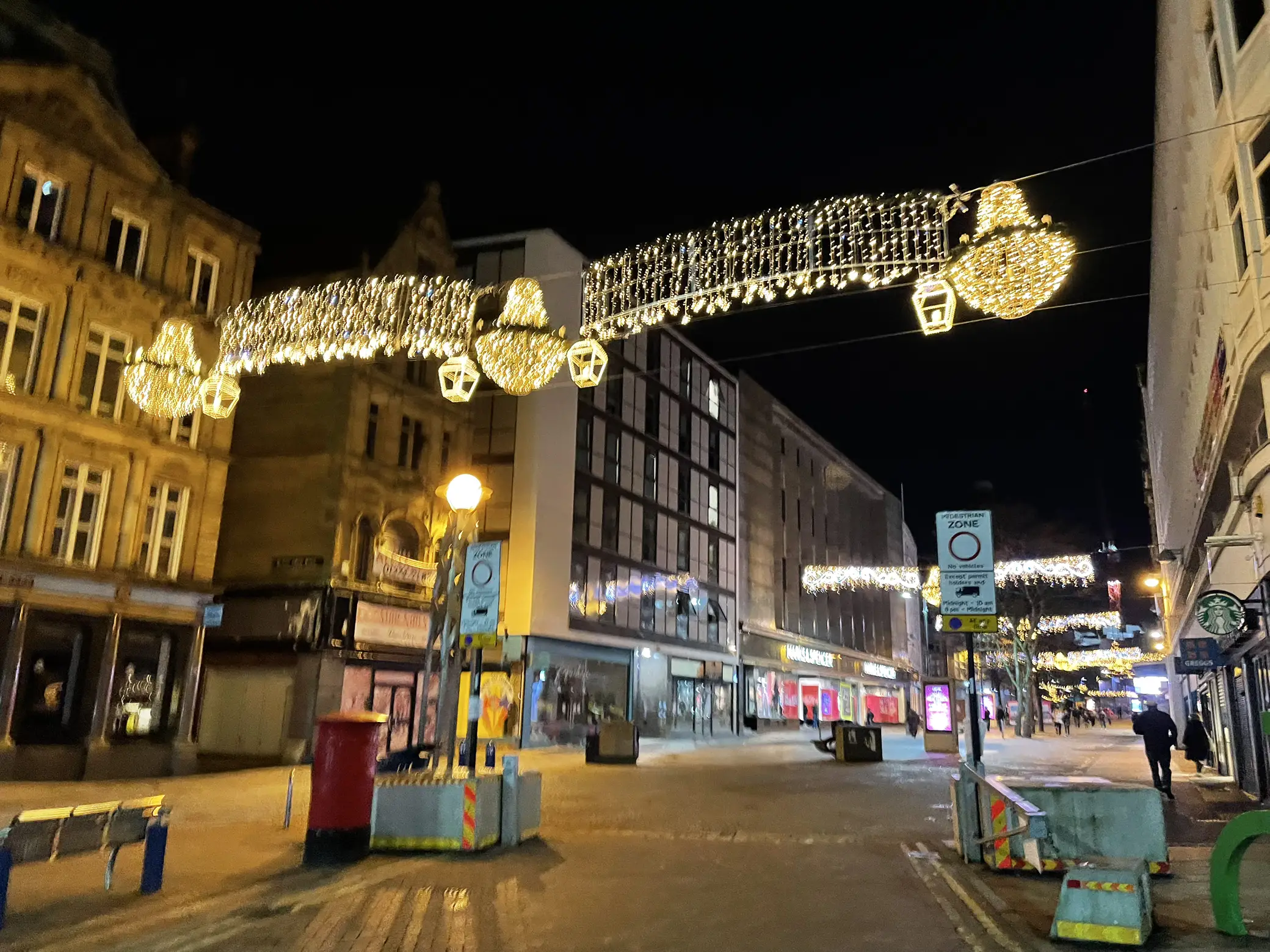 1 วันสบายๆเดินเล่นใน Sheffield 🇬🇧 | แกลเลอรีที่โพสต์โดย MиГ | Lemon8