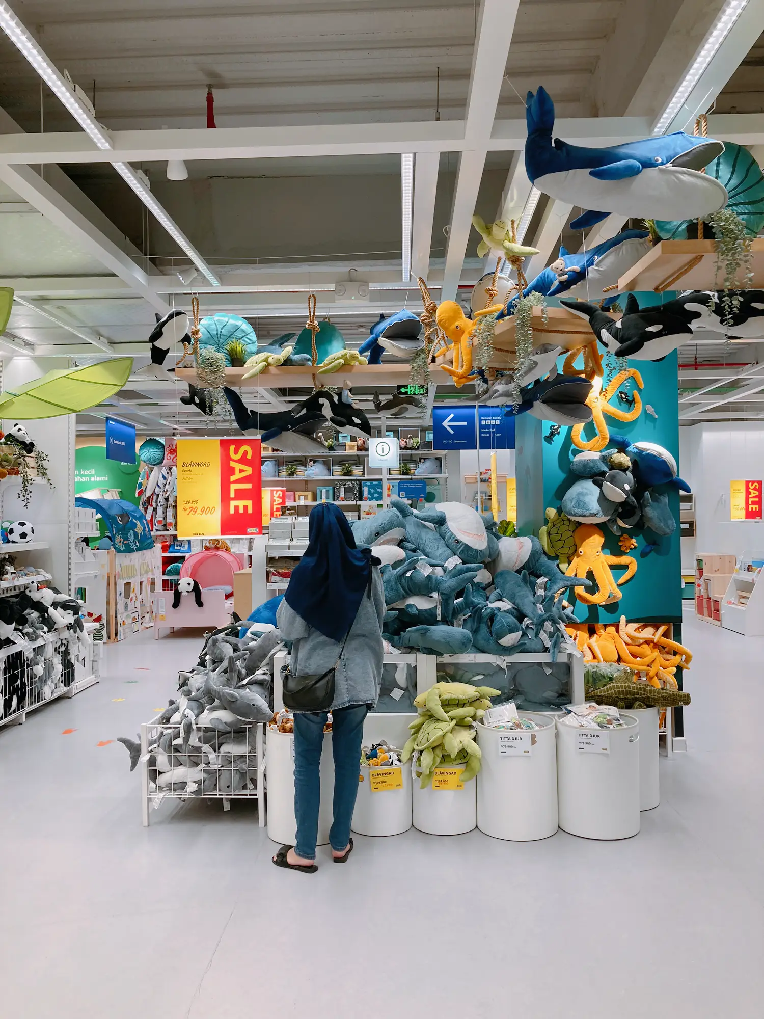 Hangout | แกลเลอรีที่โพสต์โดย Prima Deva | Lemon8