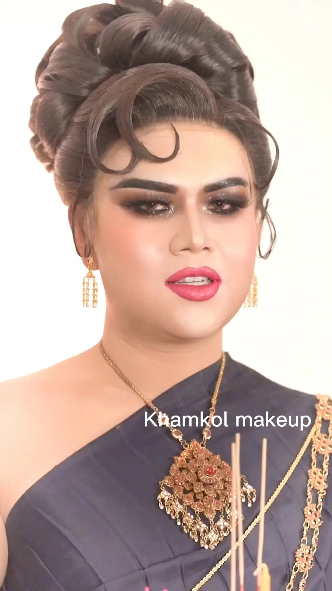 สอนแต่งหน้านางนพมาศ | วิดีโอที่เผยแพร่โดย Khemkol Makeup | Lemon8