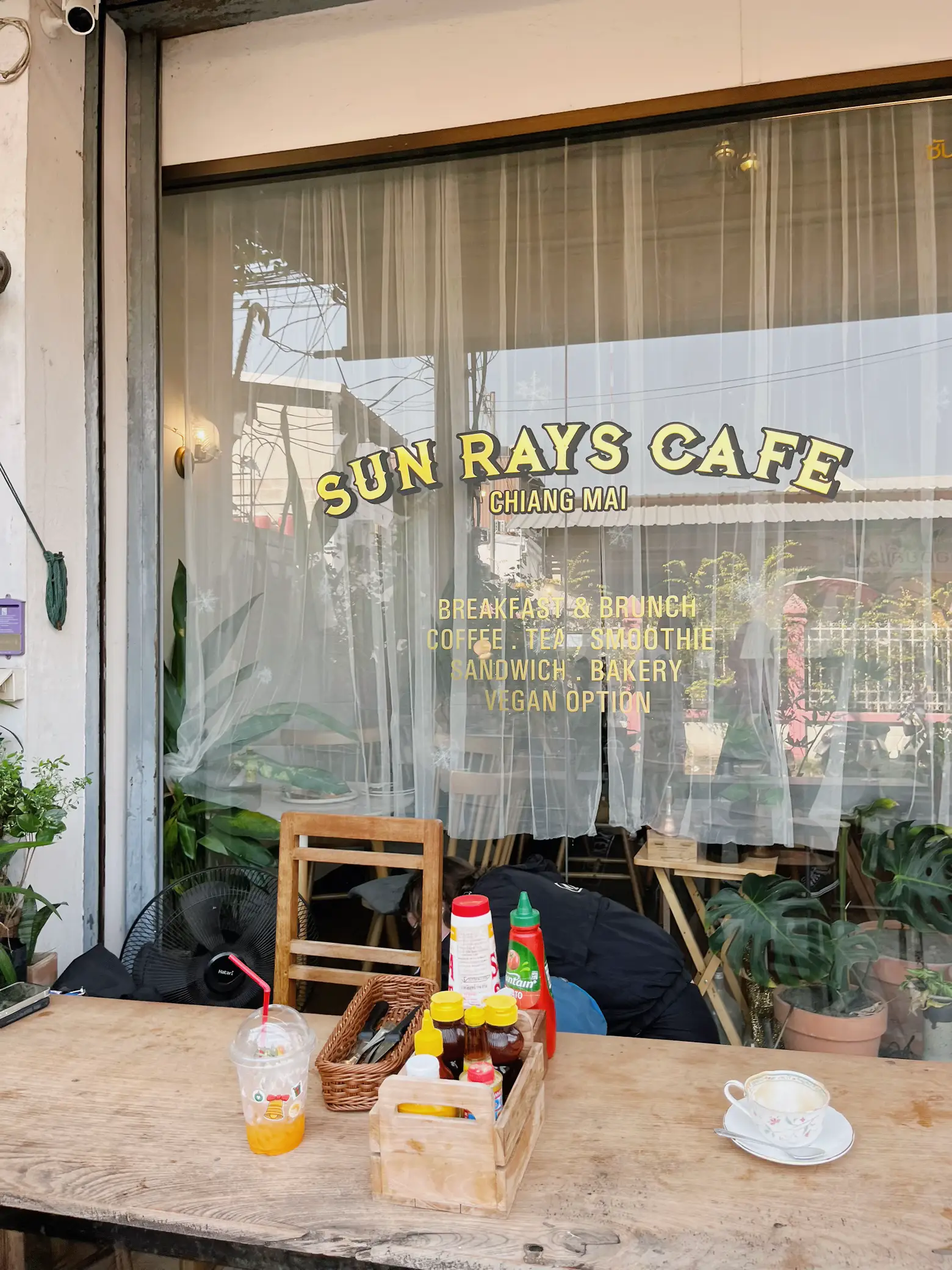 Sun Rays Cafe | อาหารเช้ารวมเที่ยงเอาใจสายคอนเท้น | แกลเลอรีที่โพสต์โดย ...