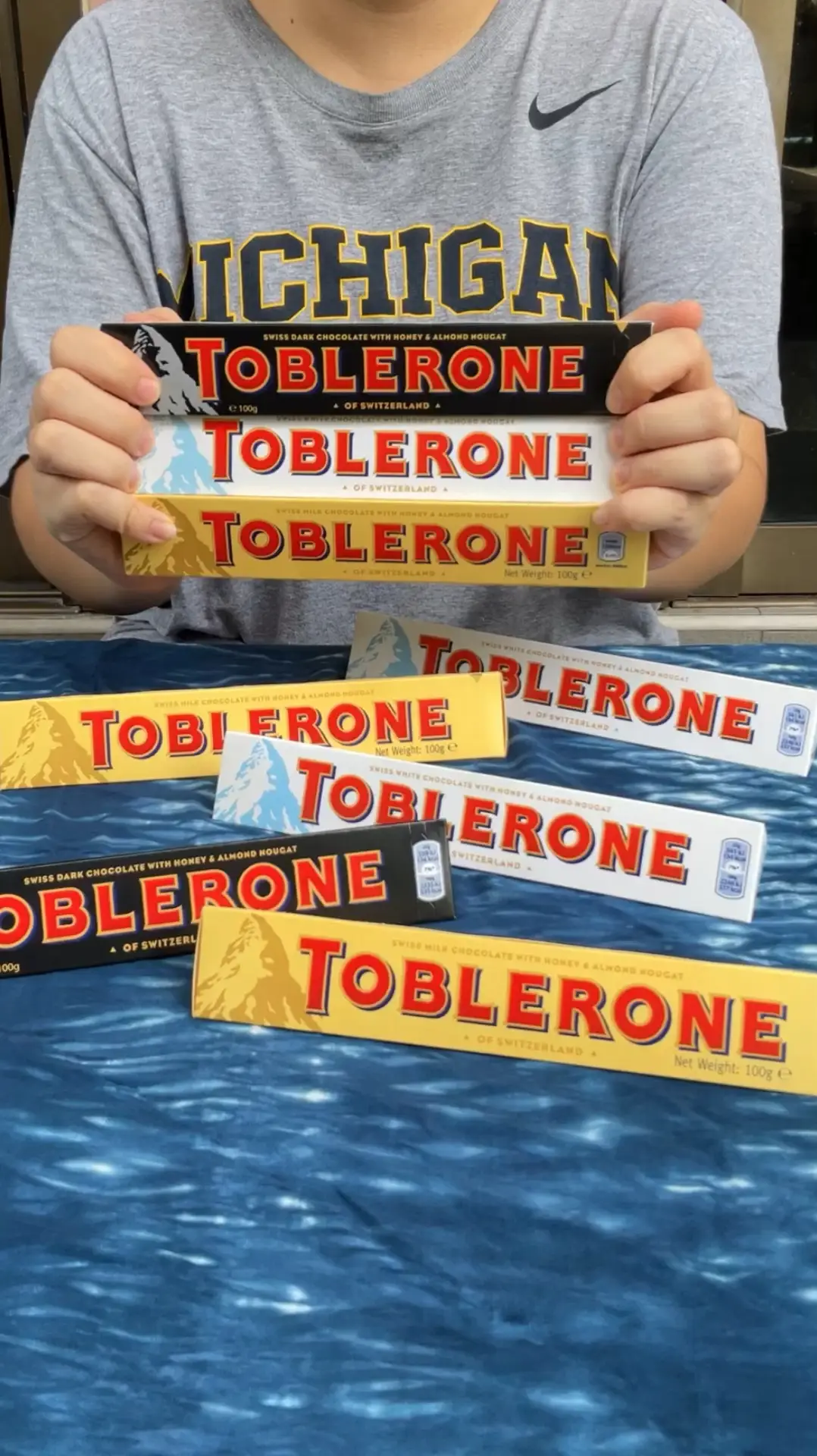 รีวิว Toblerone Swiss chocolate🍫🍯 | วิดีโอที่เผยแพร่โดย MM.aps | Lemon8