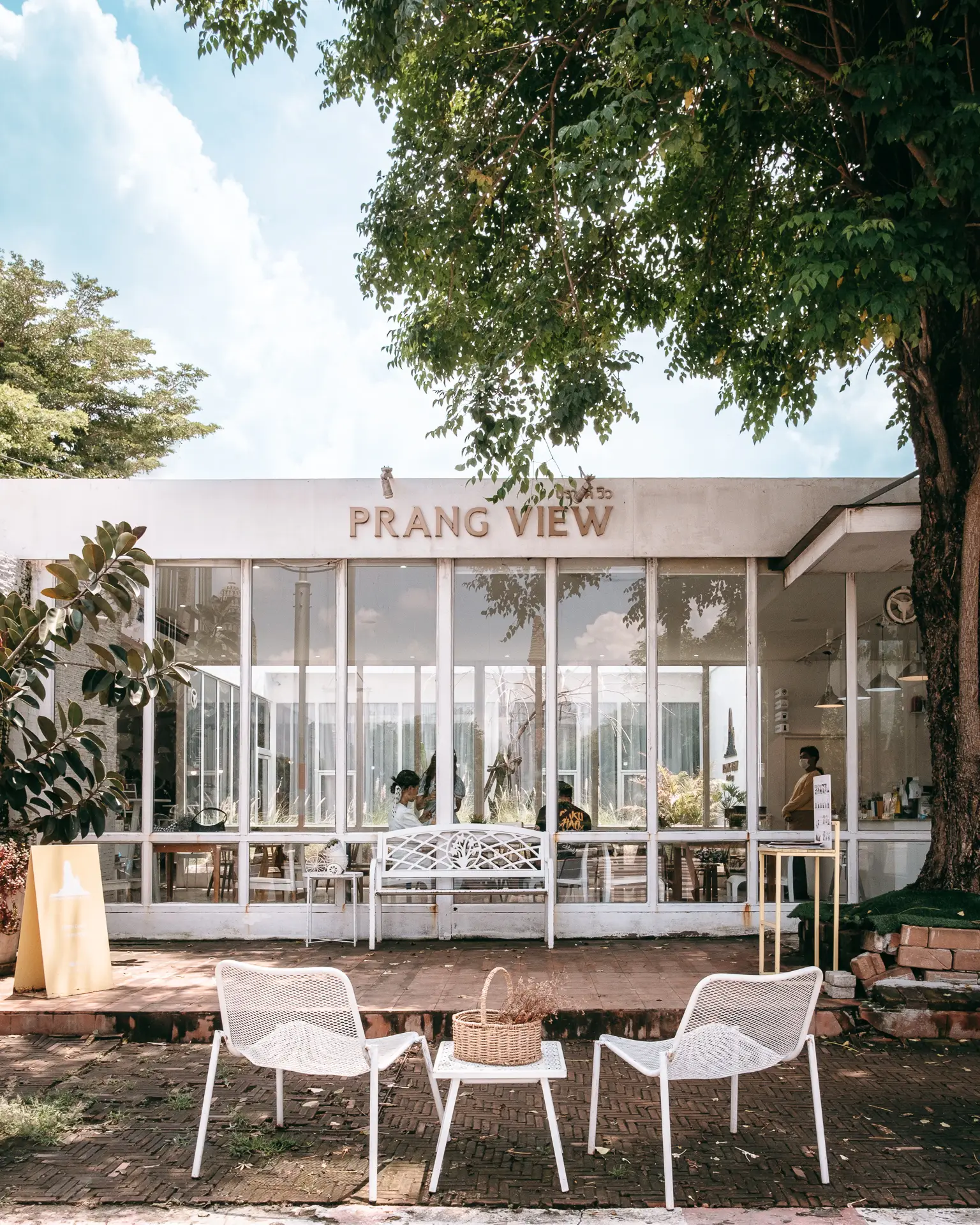 Prang View คาเฟ่อยุธยาที่โดดเด่นด้วยวิวพระปรางค์วัดราชบูรณะ | Galeri ...