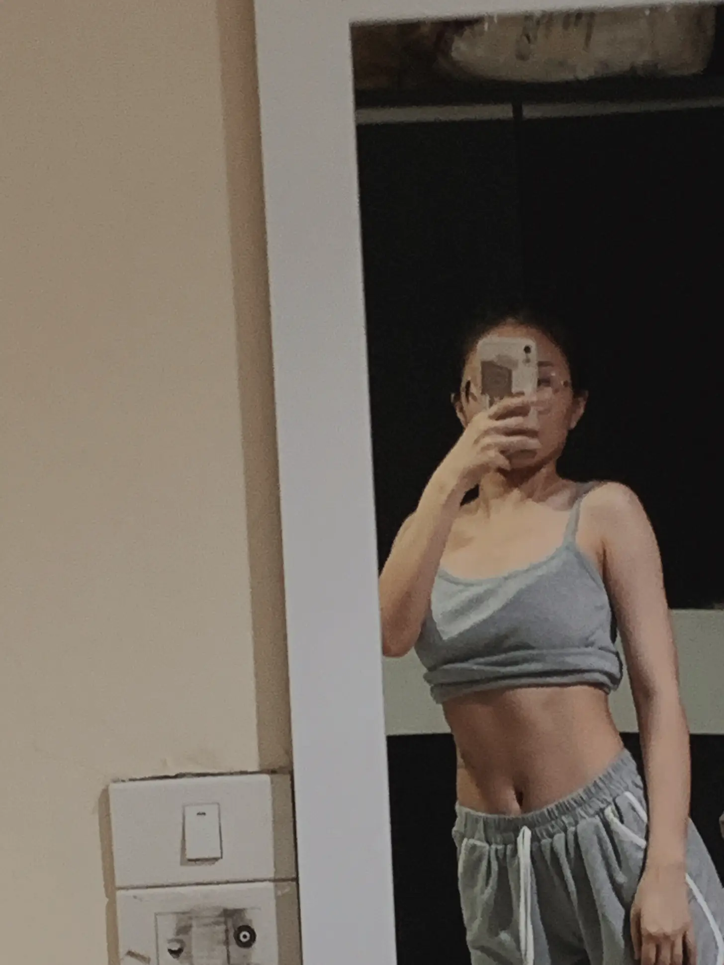 เอวบาง กล้ามท้องนิดๆ ใครชอบหุ่นทรงนี้ฟังทางนี้!! | แกลเลอรีที่โพสต์โดย Ploycobra | Lemon8