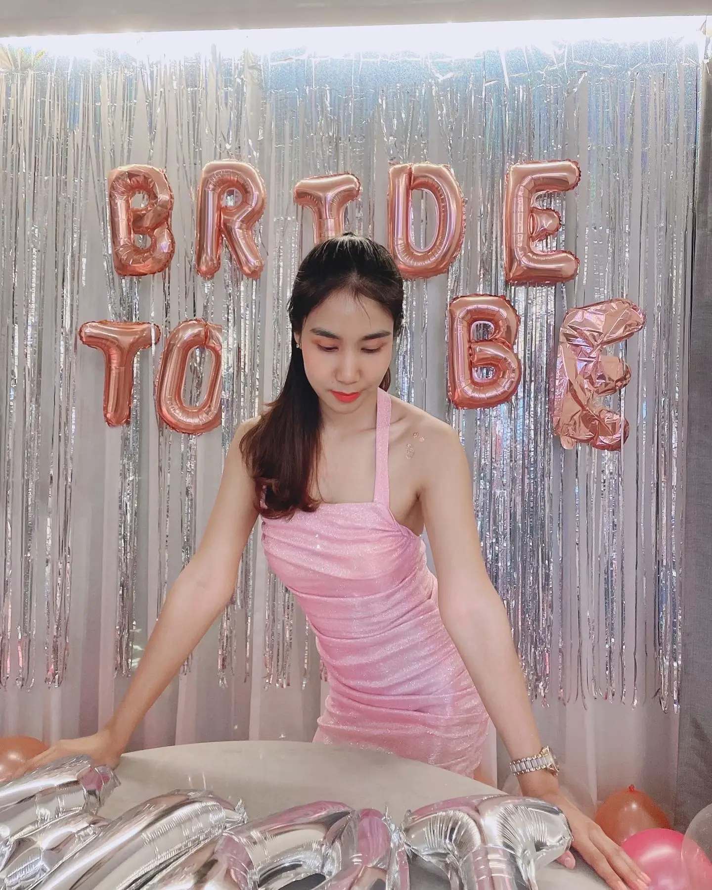 💖ชุดแซ่บๆ ไป HEN NIGH สละโสดของเพื่อนสาว💖 | แกลเลอรีที่โพสต์โดย 🍬Pearwa 🍬 | Lemon8