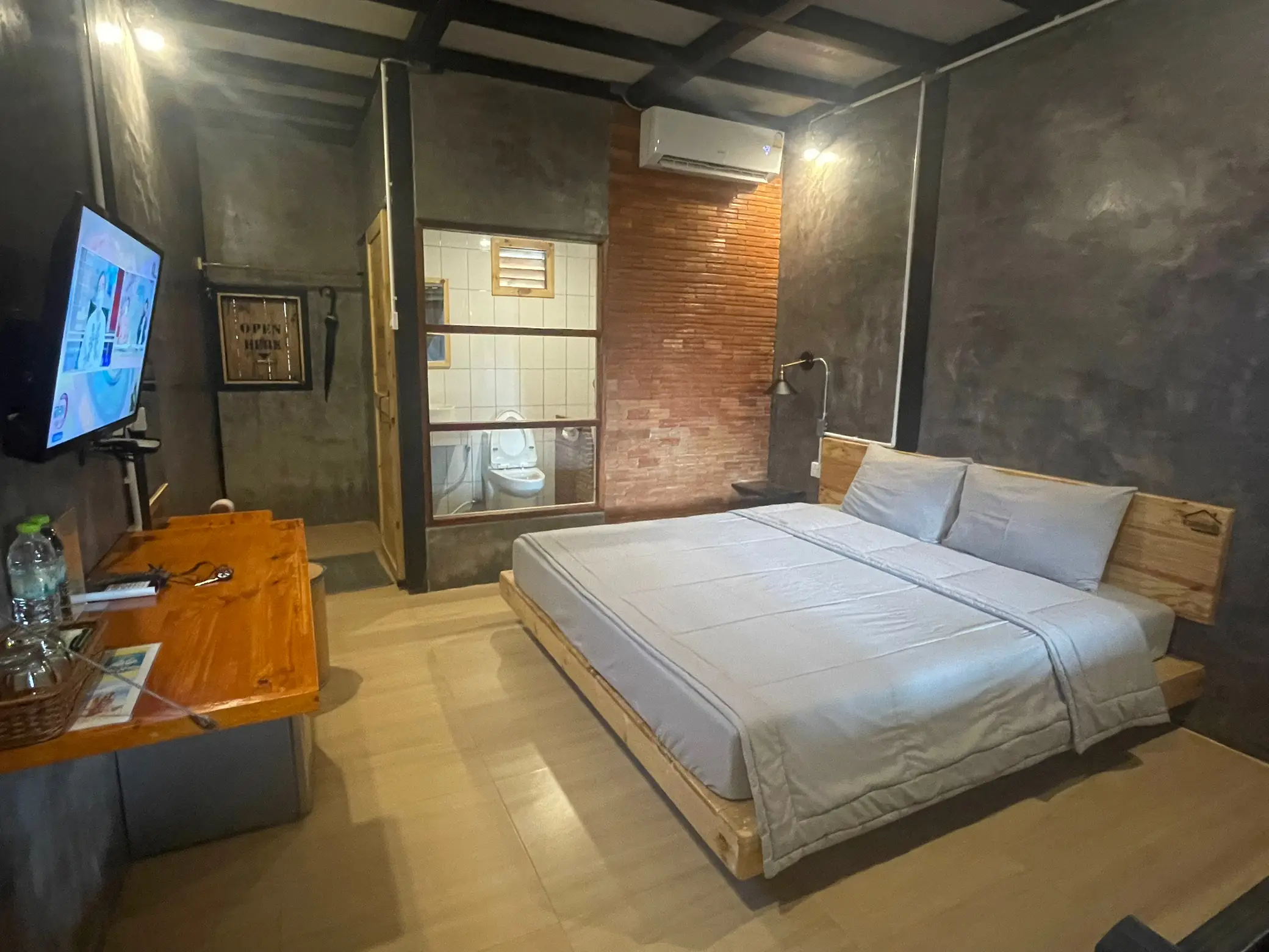 ที่พักเกาะล้าน ราคาน่ารัก🫶🏻 | แกลเลอรีที่โพสต์โดย phicha | Lemon8