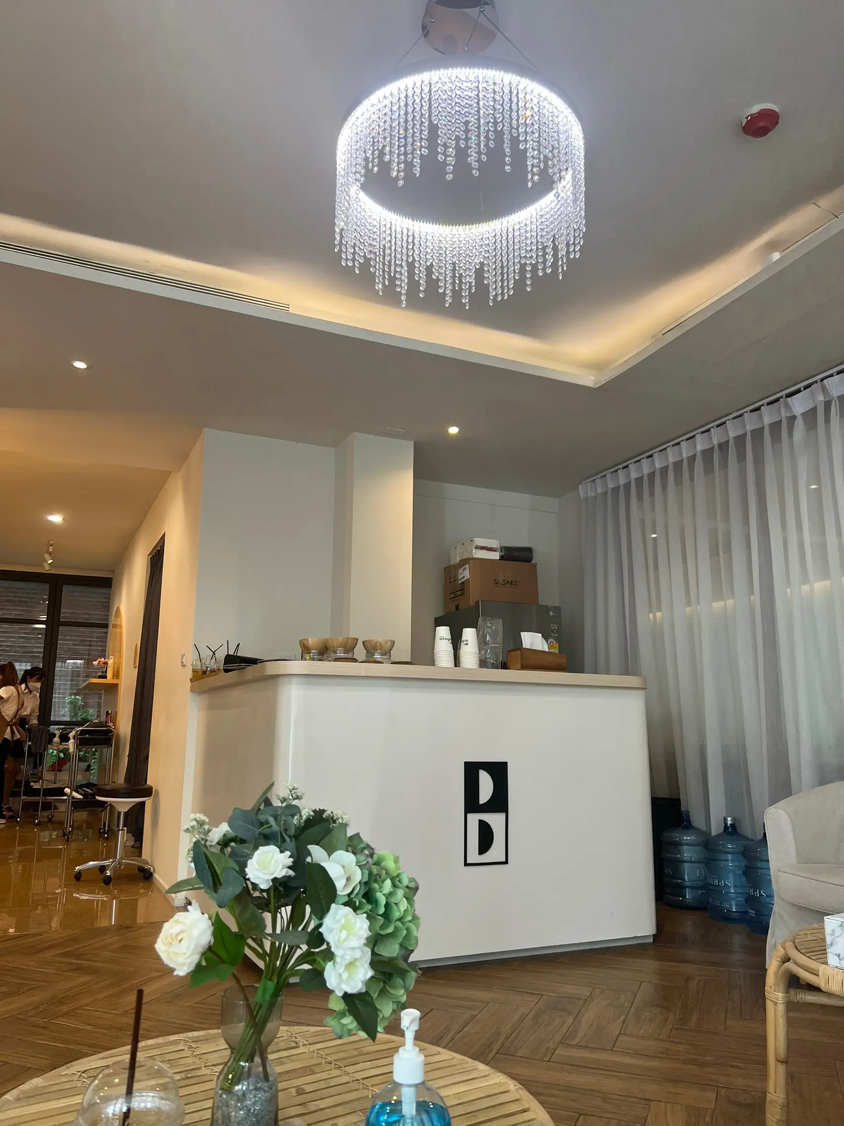 เปลี่ยนลุคแม่วัย 40 💇‍♀️ | แกลเลอรีที่โพสต์โดย cherlin.er | Lemon8