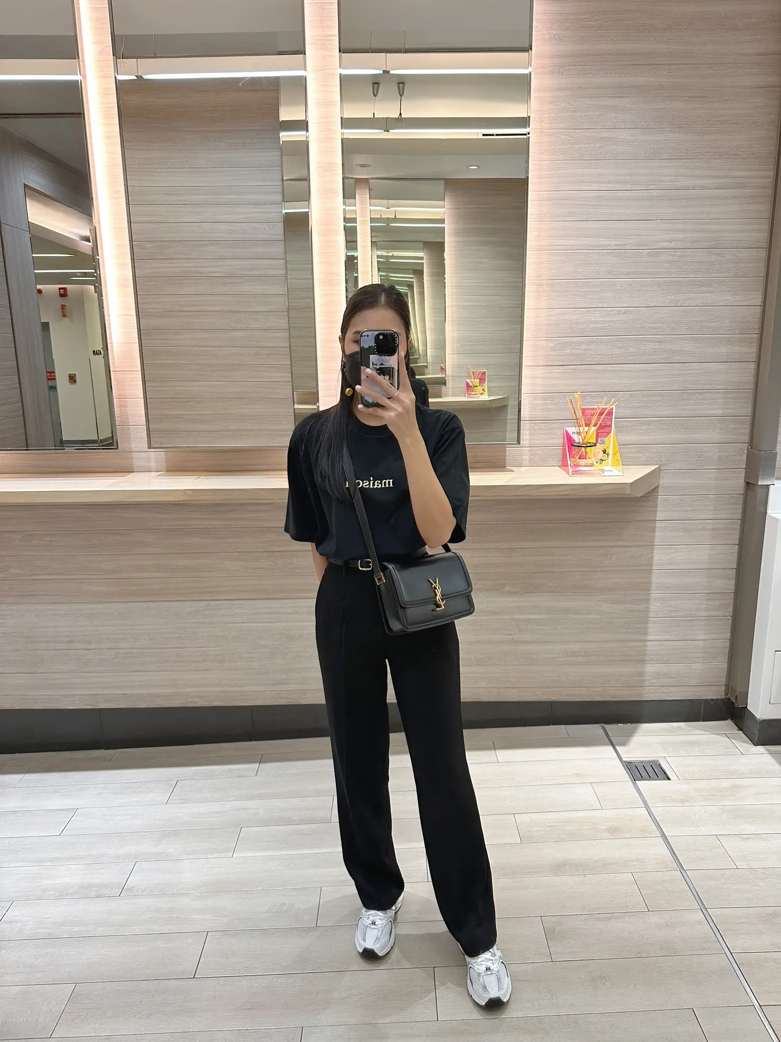 OOTD เสื้อยืดเรียบๆ | แกลเลอรีที่โพสต์โดย iammaii________ | Lemon8